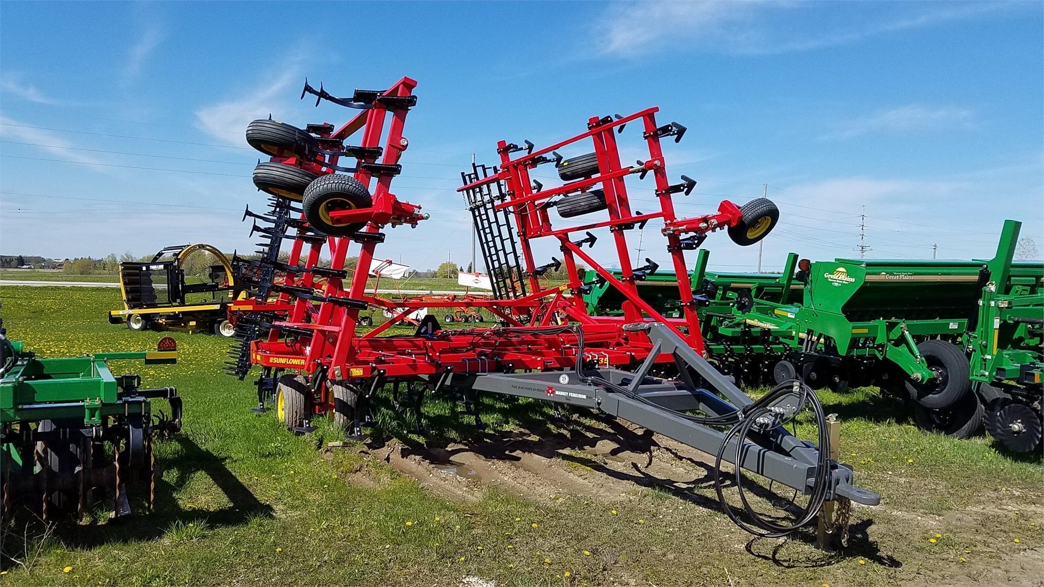 Sunflower 5035-32 Field Cultivator - $Call | Machinery Pete