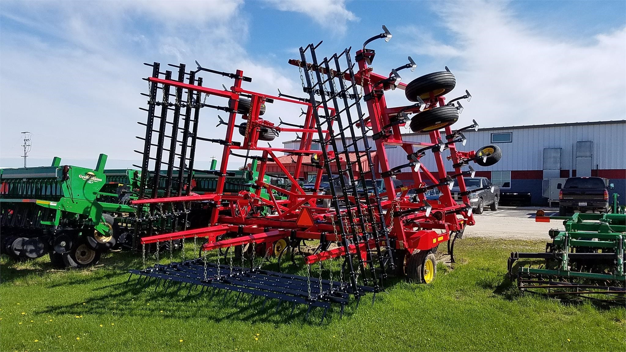 Sunflower 5035-32 Field Cultivator - $Call | Machinery Pete