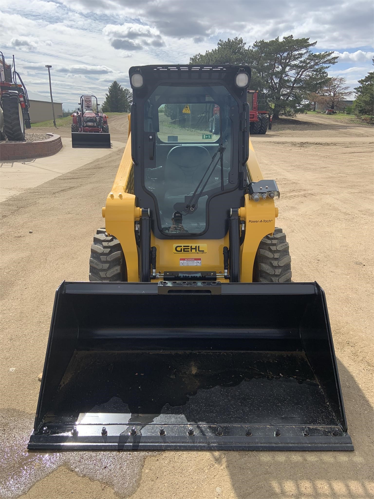 2025 Gehl R165 Skid Steer - $Call | Machinery Pete