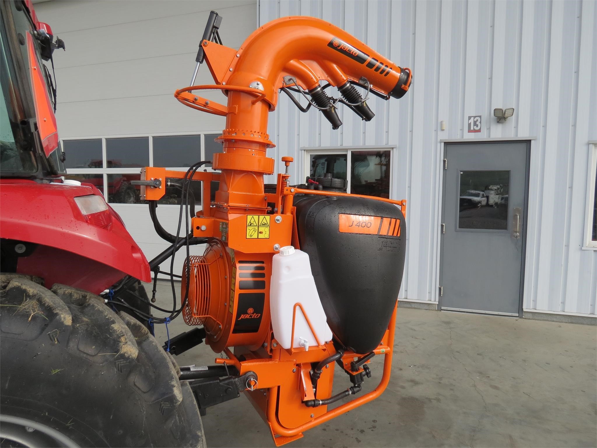 2025 Jacto J400 Pull-Type Sprayer - $10,600 | Machinery Pete