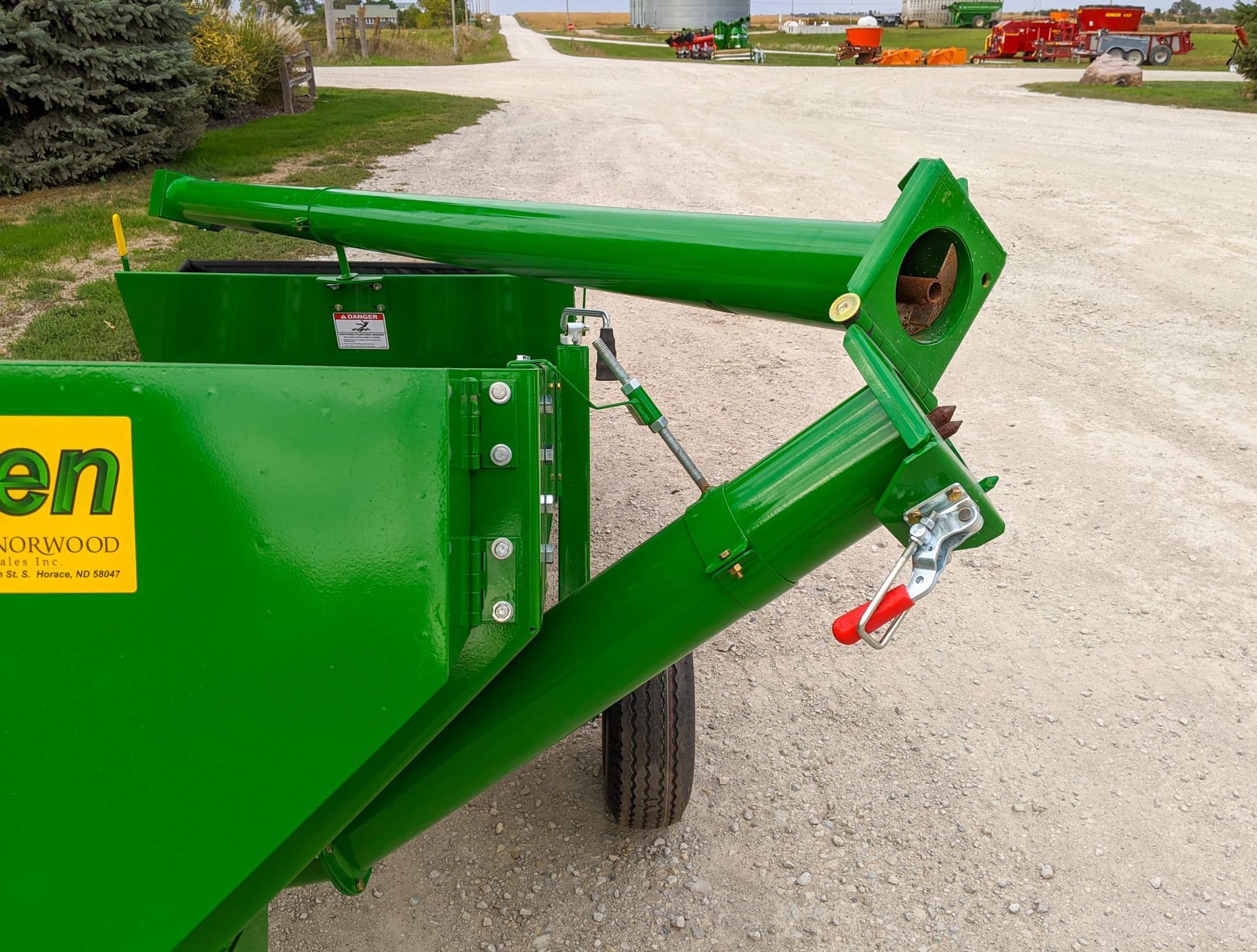 2025 Kwik Kleen 572 Grain Cleaner - $12,226 | Machinery Pete