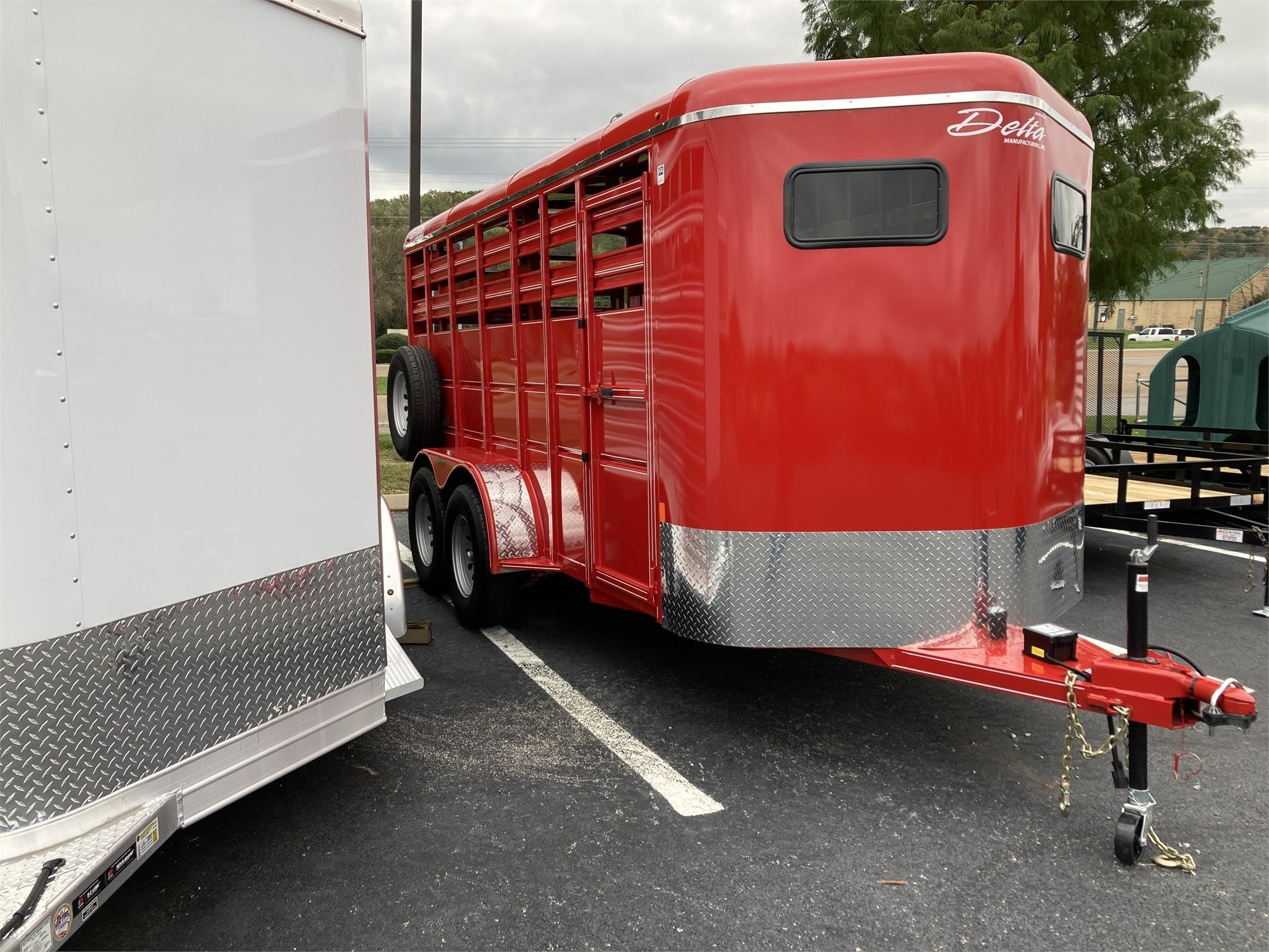 2025 Delta BUMPER 16FT Livestock Trailer - $11,999 | Machinery Pete