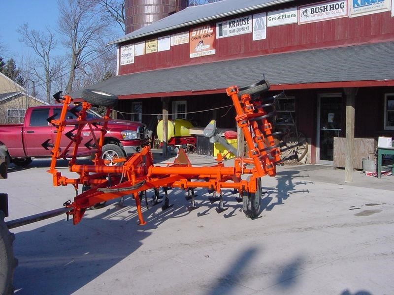Allis Chalmers 1200 Field Cultivator - $2,700 | Machinery Pete