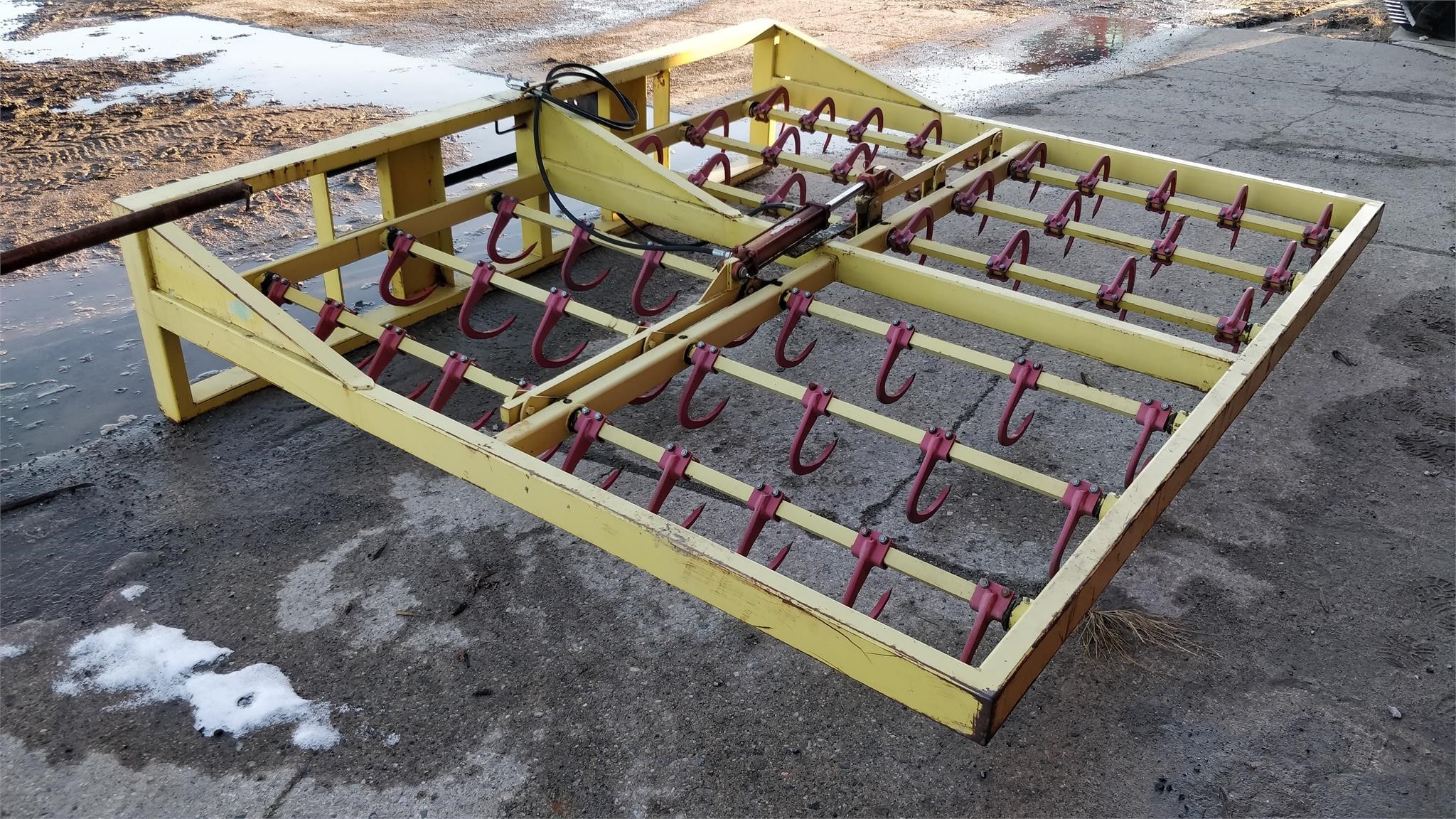 Lewco Bale Accumulator Hay Stacking Equipment - $1,950 | Machinery Pete