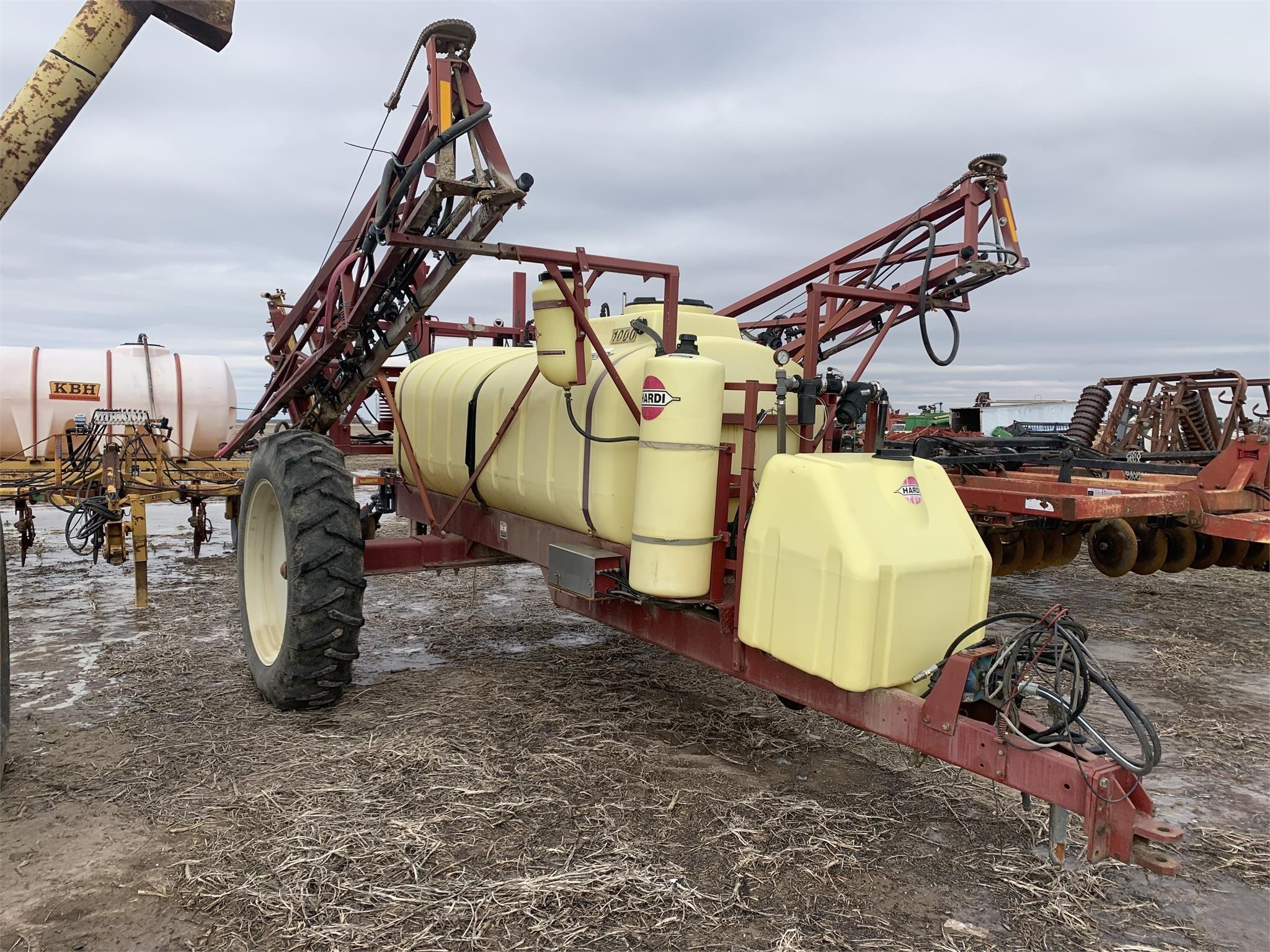 Hardi Navigator 1000 Pull-Type Sprayer - $7,950 | Machinery Pete