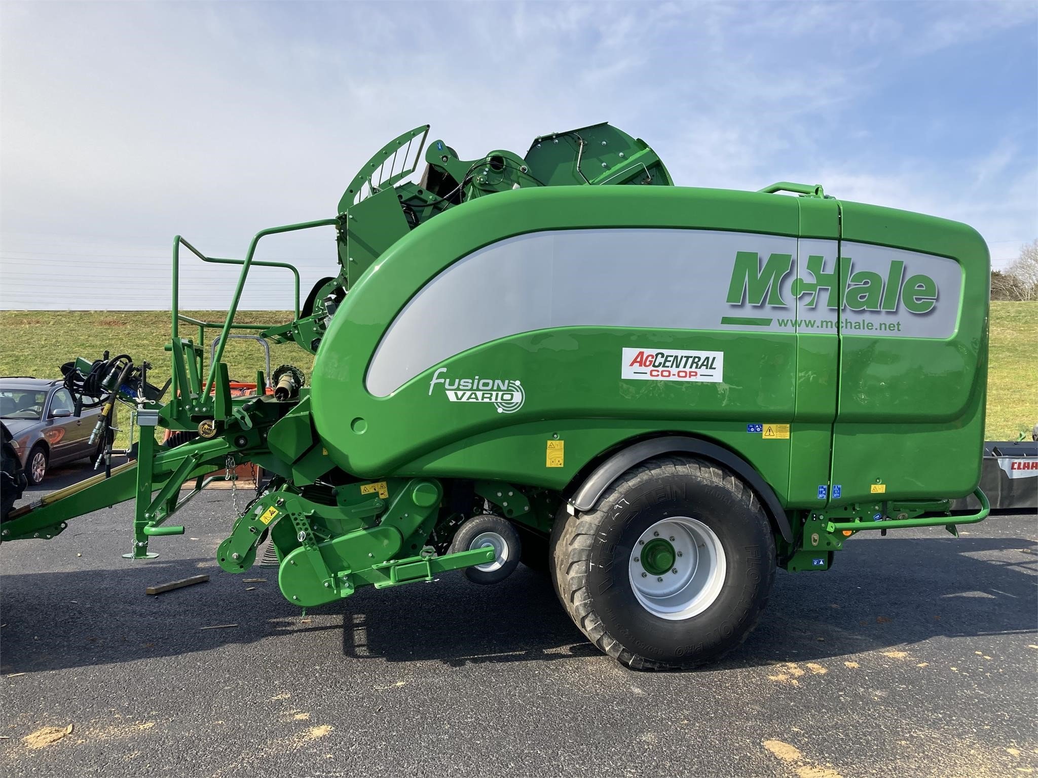2025 McHale FUSION VARIO Round Baler - $Call | Machinery Pete