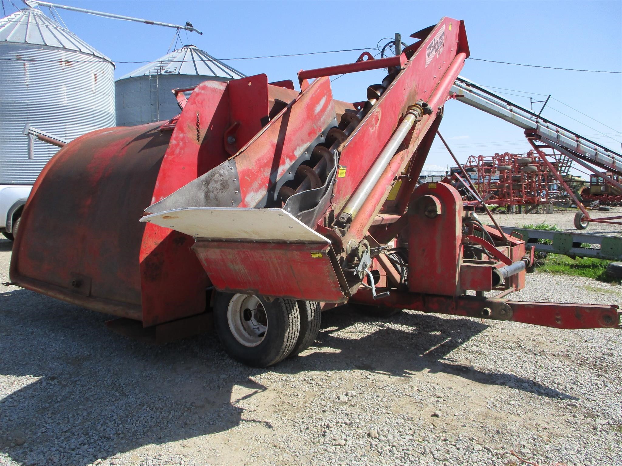 1999 Versa ID891 Forage Bagger - $Call | Machinery Pete