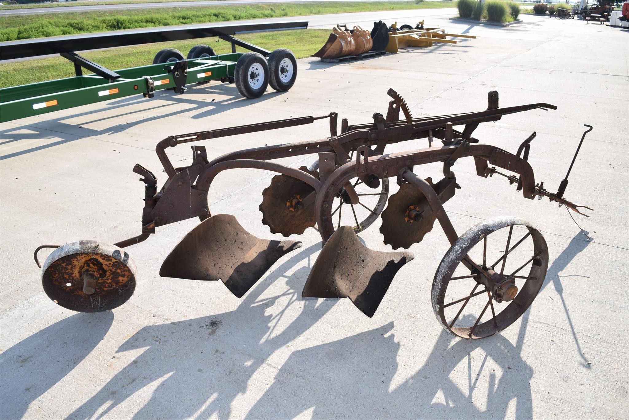 Minneapolis-Moline 2X-14 Plow - $1,000 | Machinery Pete