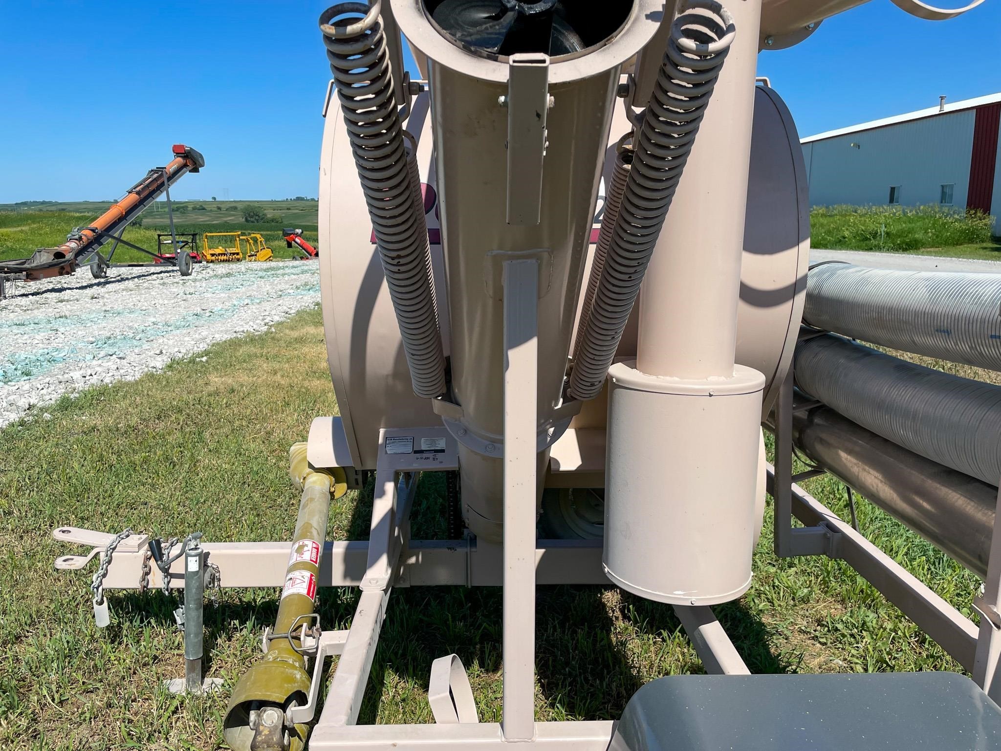 2000 Rem 1026B Grain Vac - $15,995 | Machinery Pete