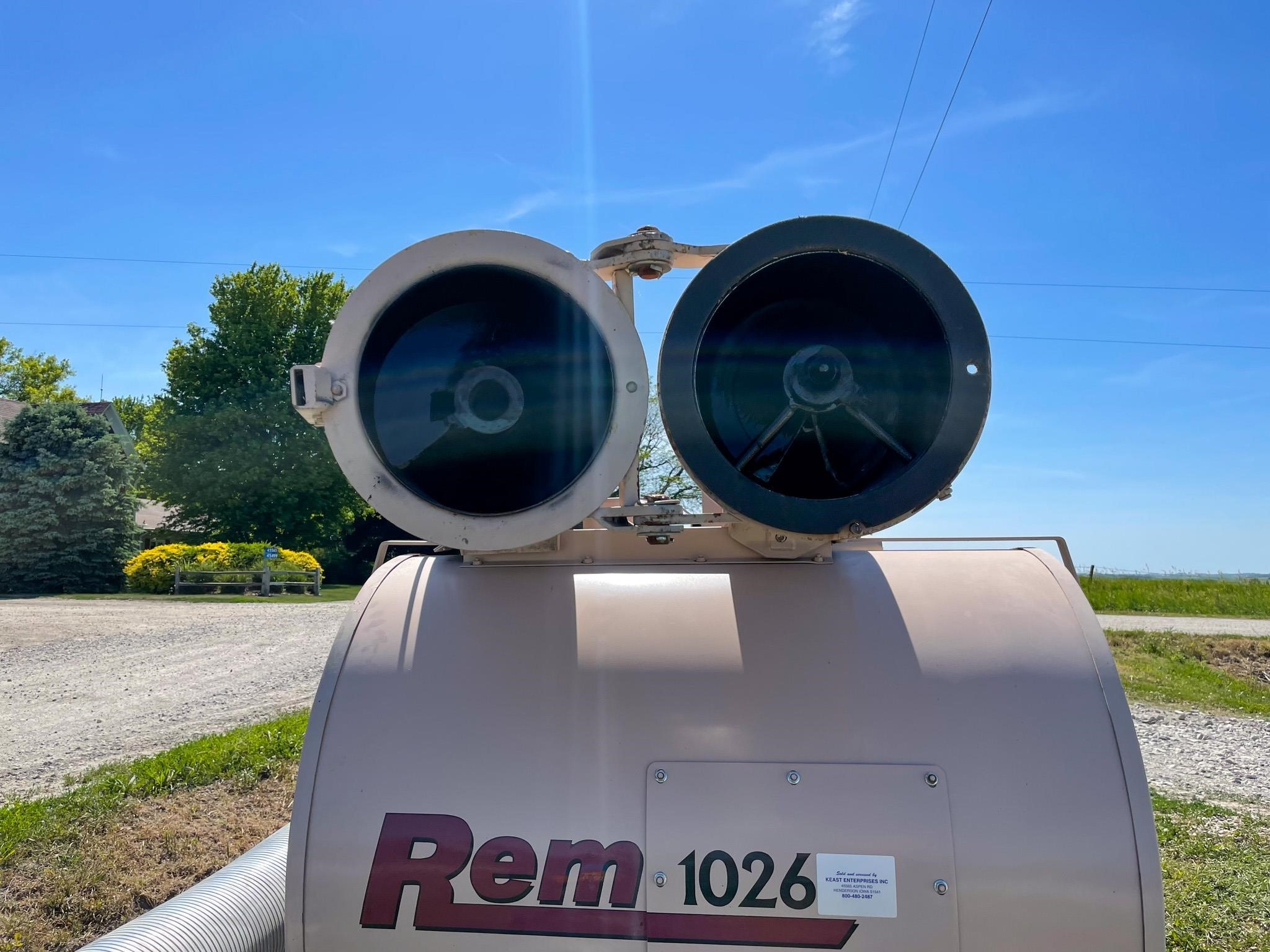 2000 Rem 1026B Grain Vac - $15,995 | Machinery Pete