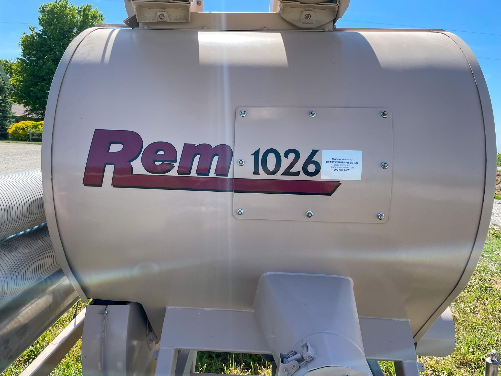 2000 Rem 1026B Grain Vac - $15,995 | Machinery Pete