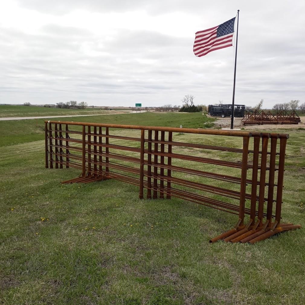 LINN POST & PIPE INC 5x24 Cattle Equipment - $385 | Machinery Pete