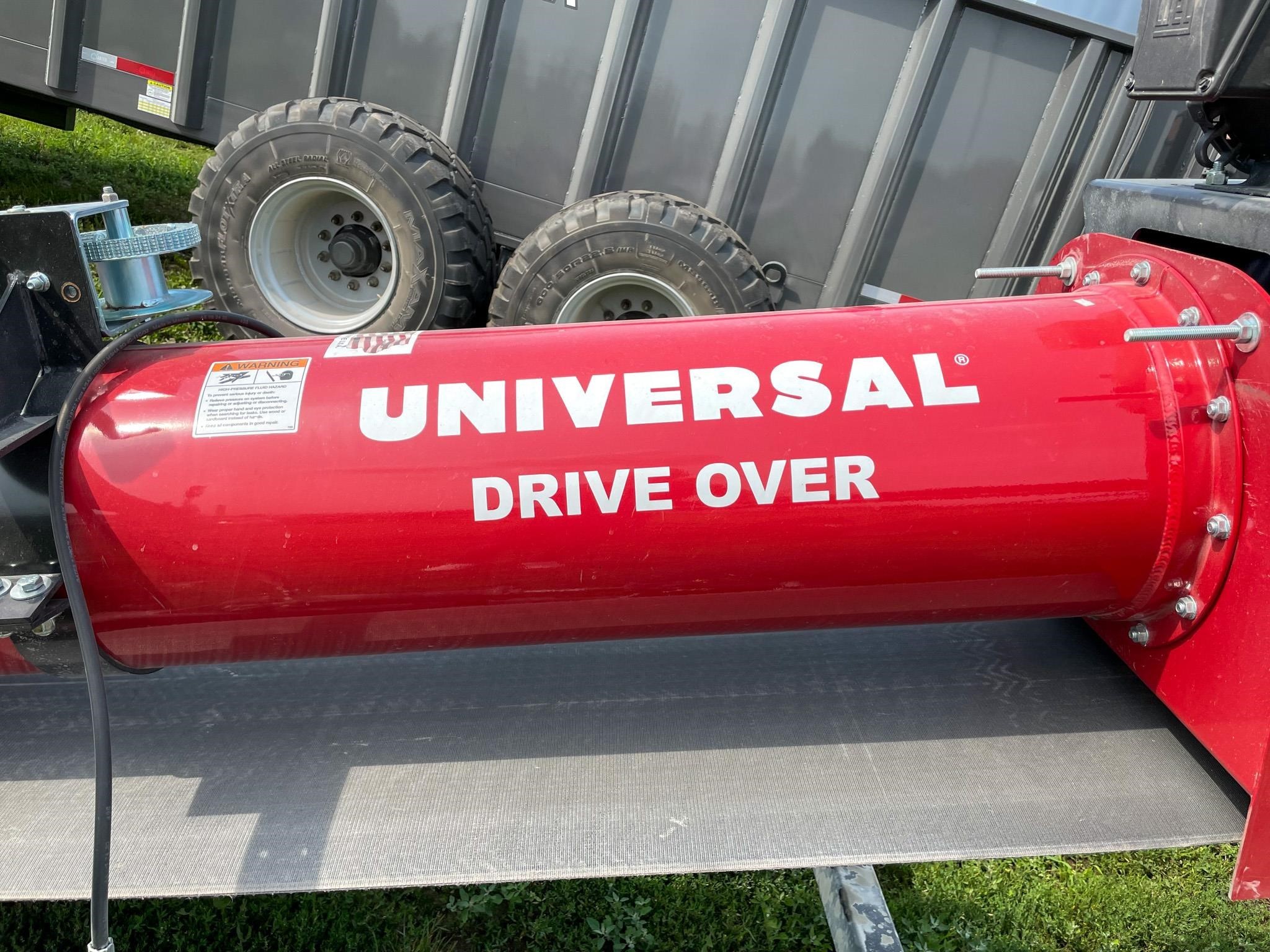 2025 Universal 2200 DRIVE OVER Augers and Conveyor - $28,371 ...