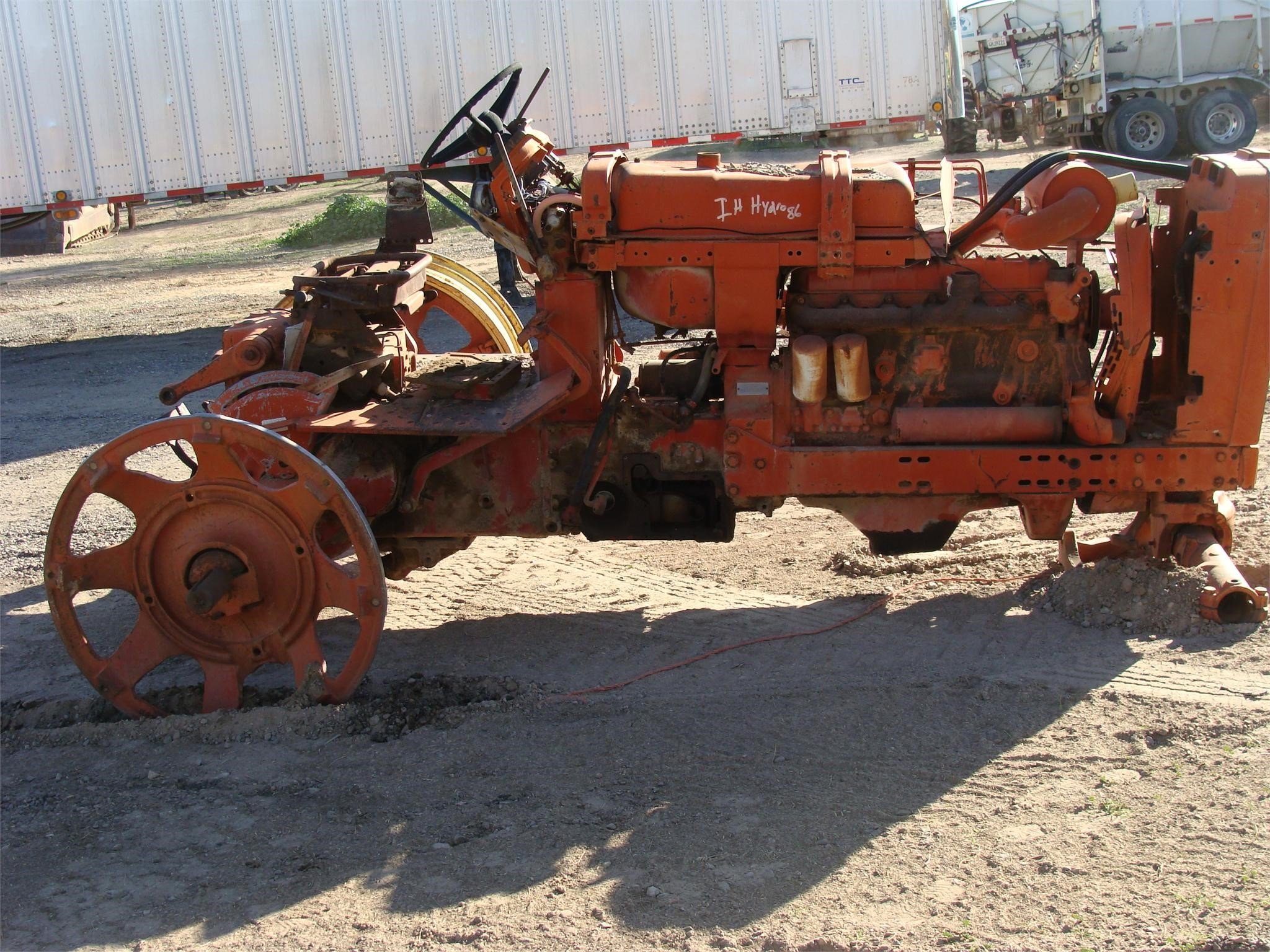 International 86 HYDRO Tractor - $Call | Machinery Pete