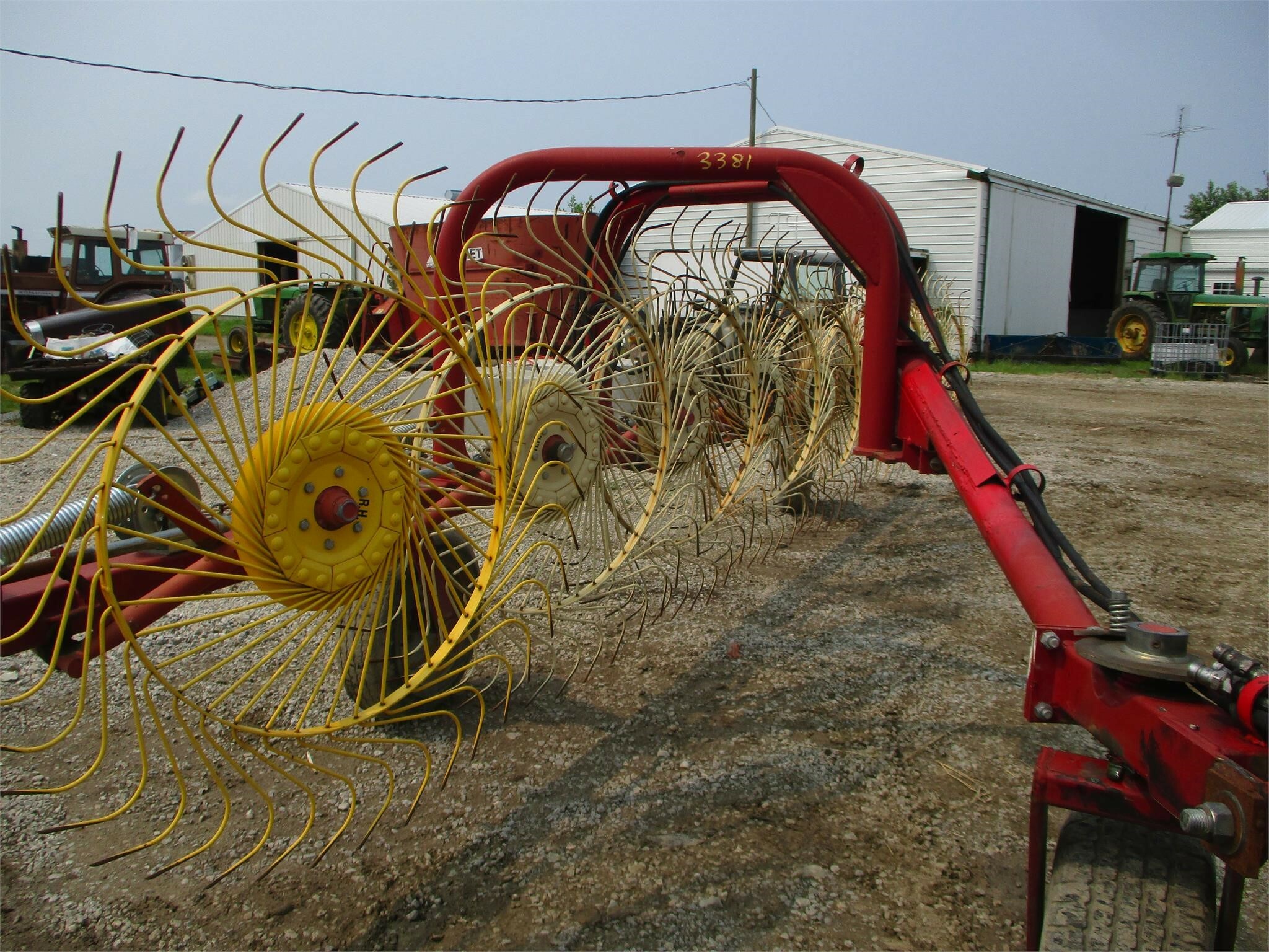 Sitrex TR9-3W Rake - $4,250 | Machinery Pete