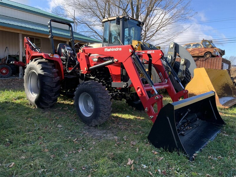 Mahindra Tractor Backhoe
