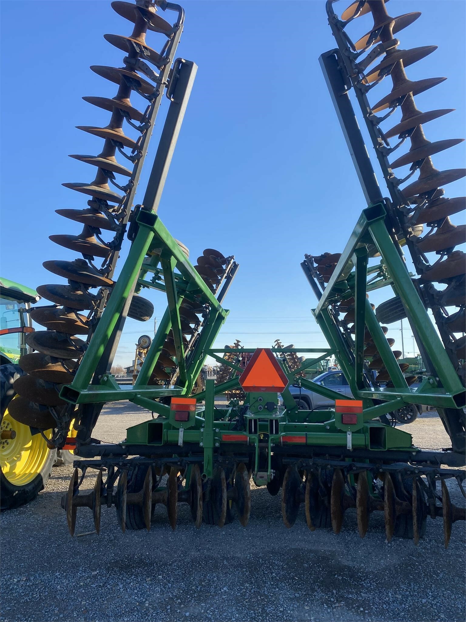 John Deere 2623 Disk - $26,500 | Machinery Pete