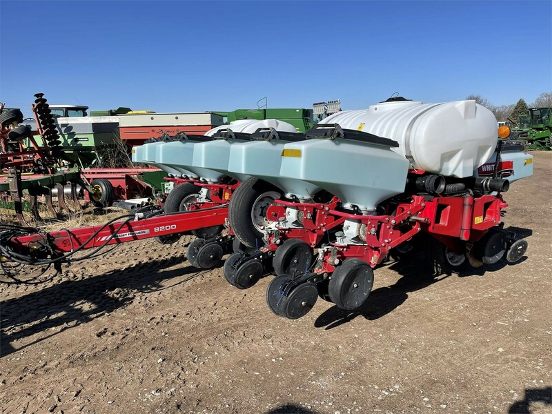 Used White Planters for Sale - 167 Listings | Machinery Pete
