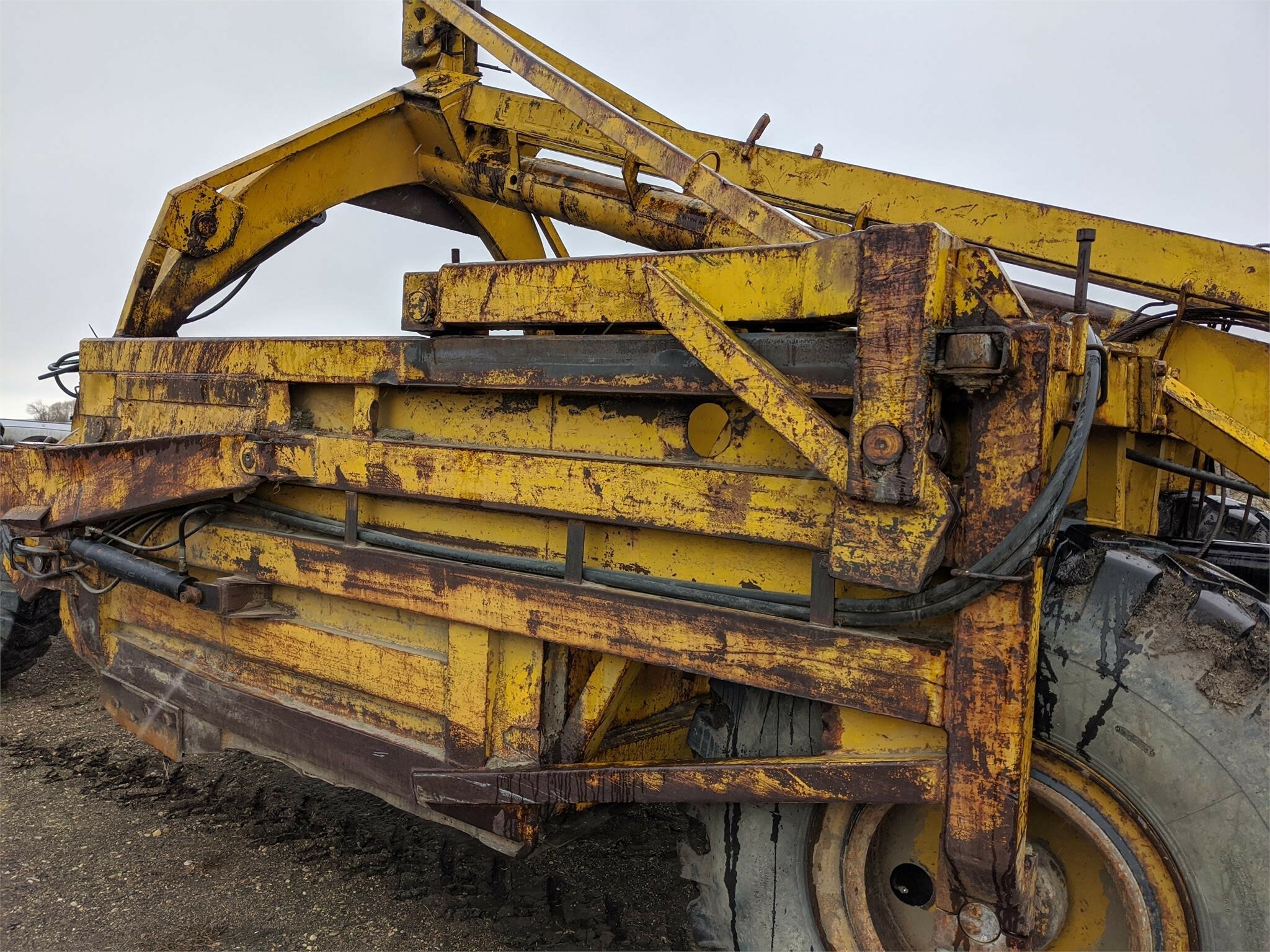 Carry All LP Scraper - $22,500 | Machinery Pete