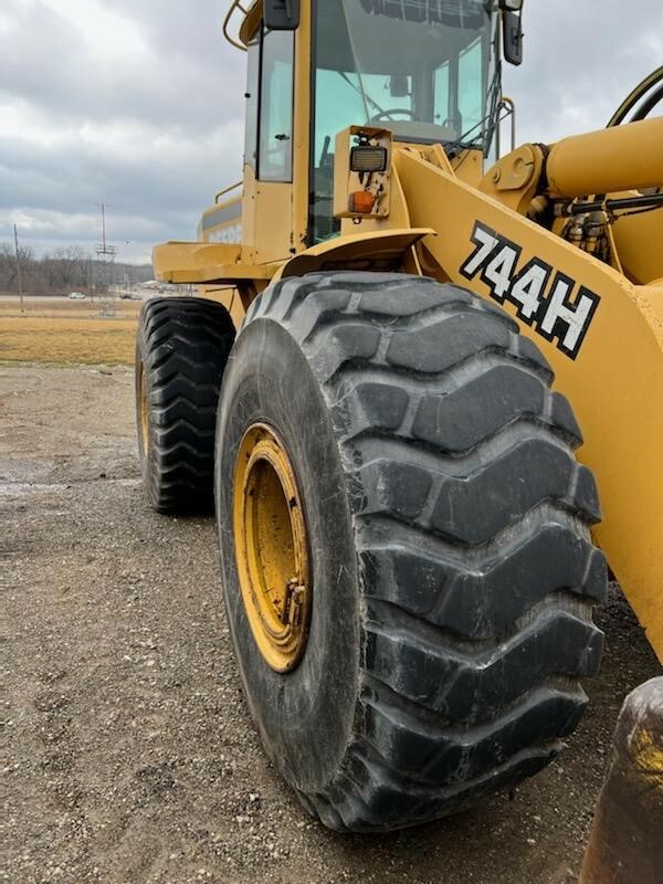 Deere 744H Wheel Loader - $Call | Machinery Pete