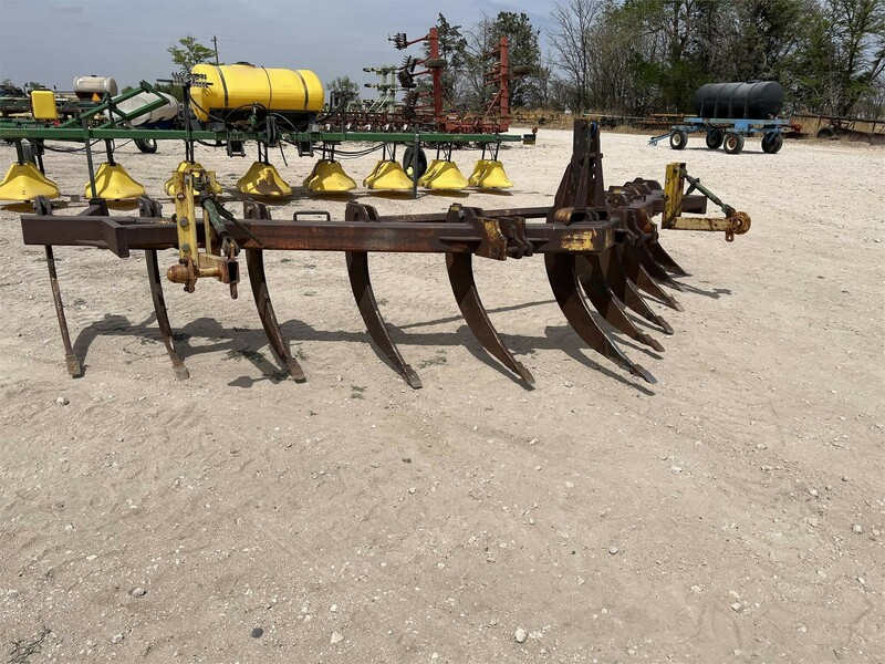 Used V Rippers for Sale | Machinery Pete