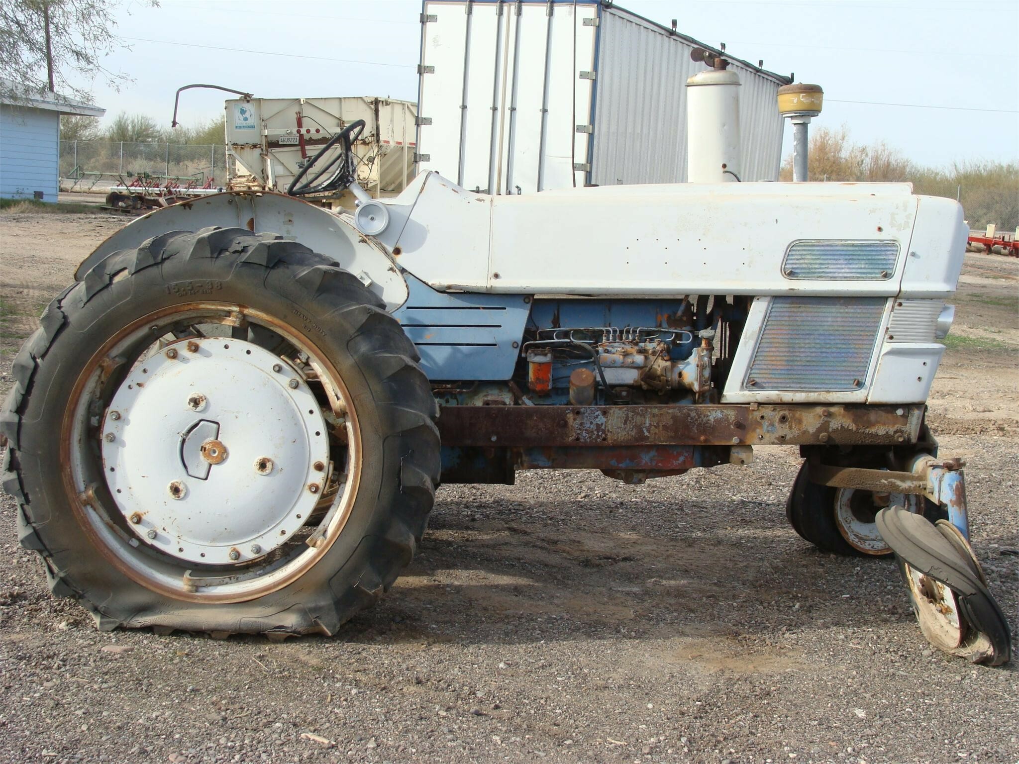 Ford 5000 Tractor - $Call | Machinery Pete