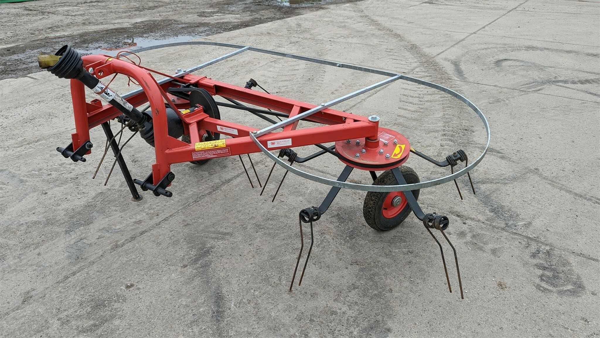 Baltic Hay Tedder Tedder - $1,850 | Machinery Pete