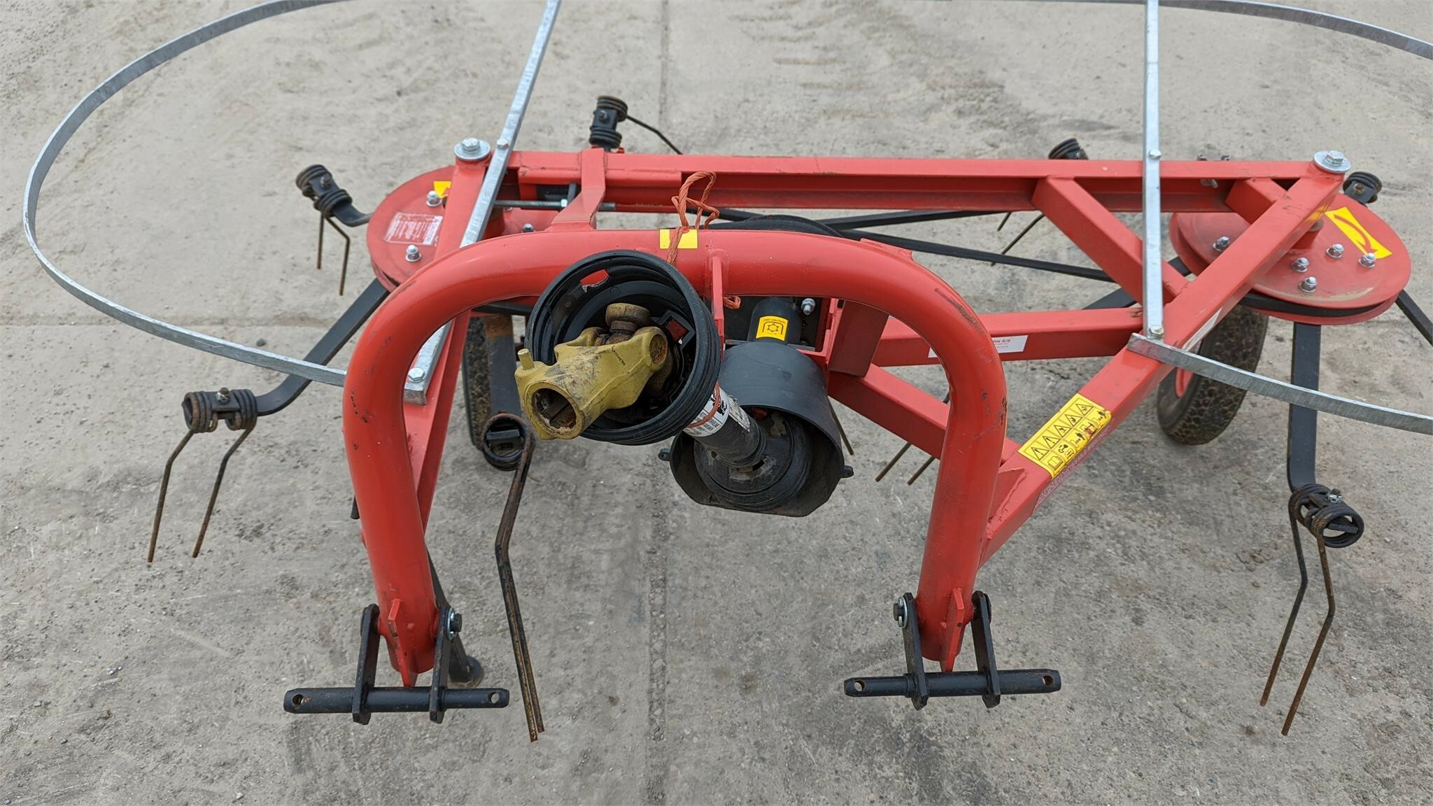 Baltic Hay Tedder Tedder - $1,850 | Machinery Pete