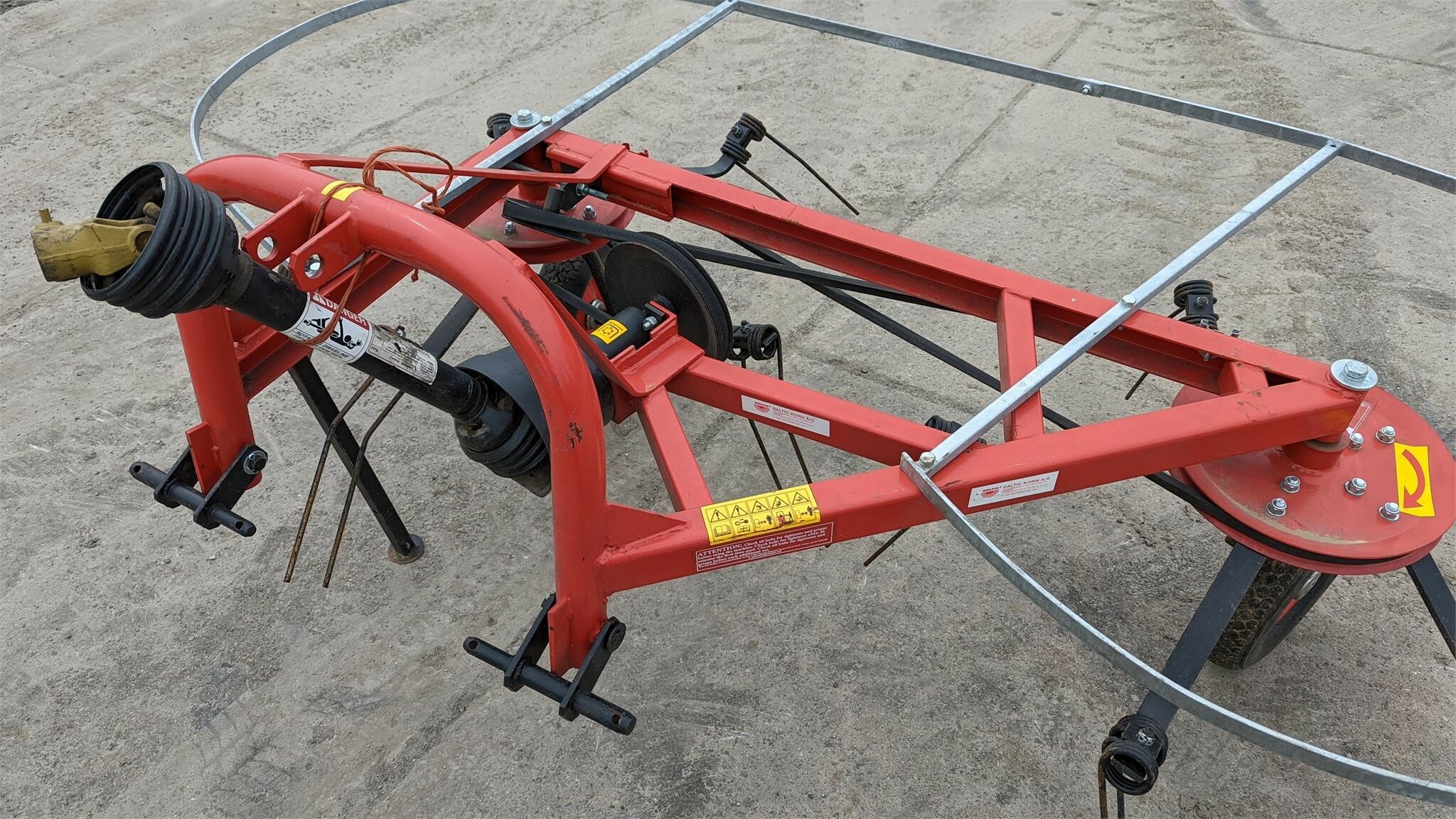 Baltic Hay Tedder Tedder - $1,850 | Machinery Pete