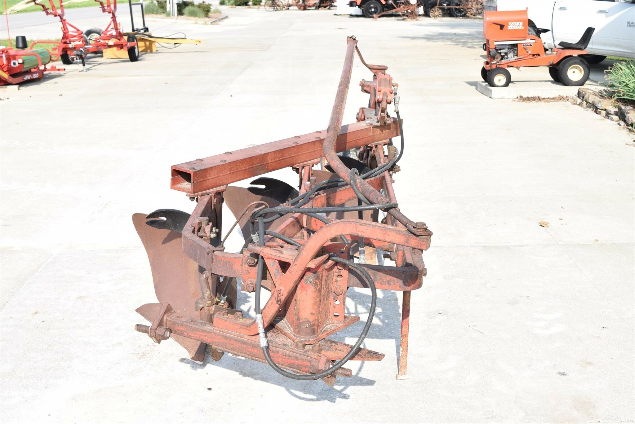 International 3 Plow - $1,200 | Machinery Pete