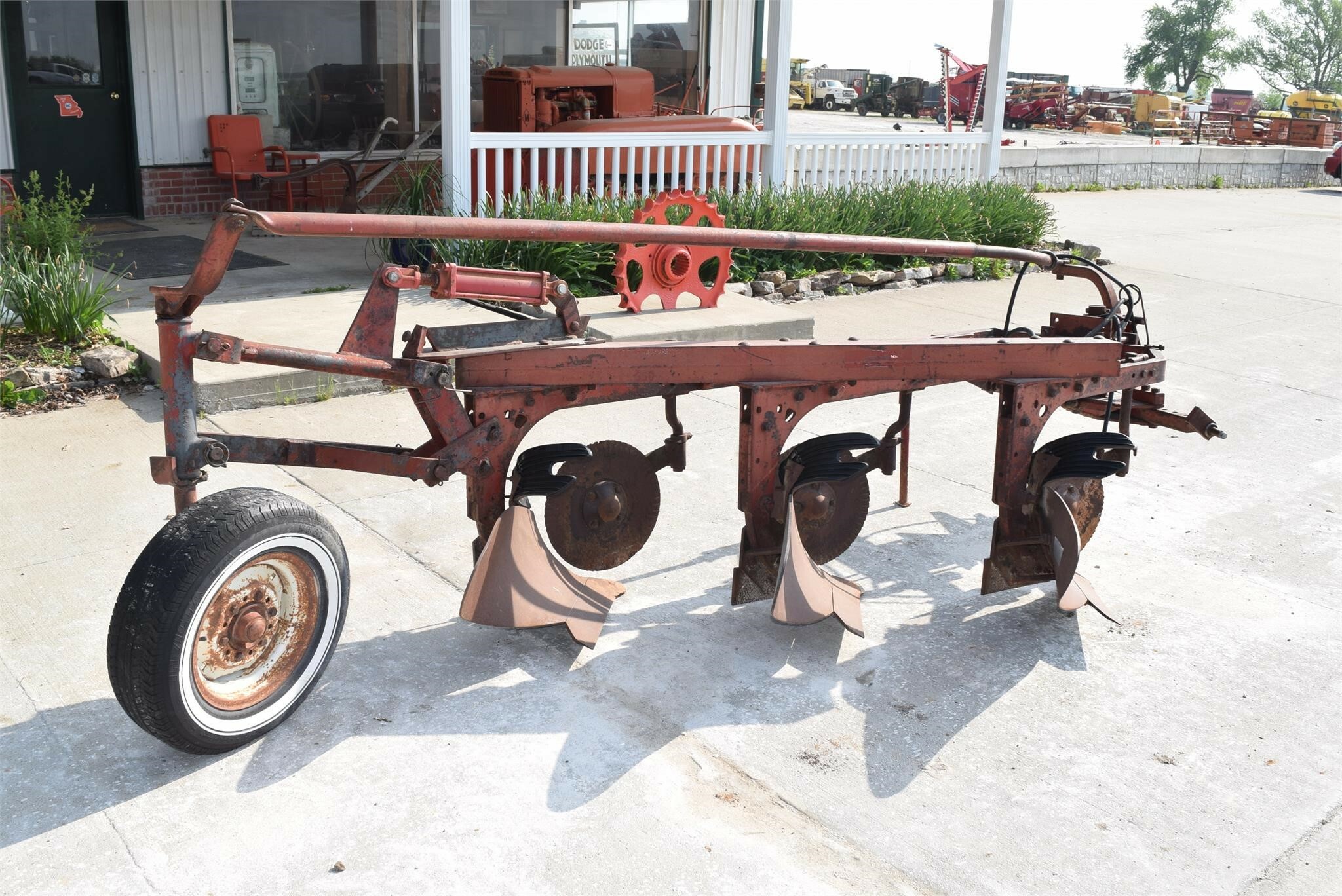 International 3 Plow - $1,200 | Machinery Pete