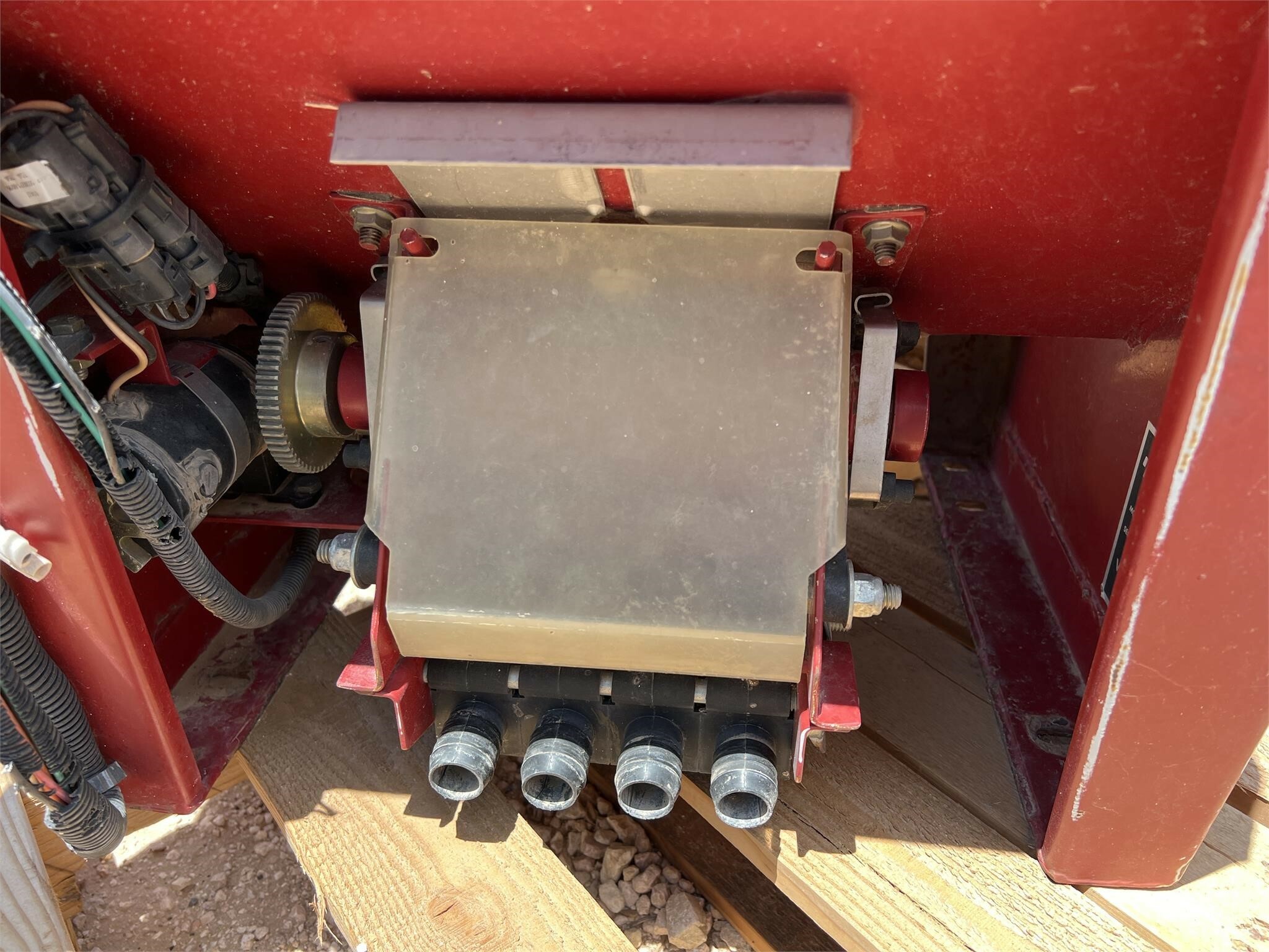 Valmar 2455 Pull-Type Fertilizer Spreader - $Call | Machinery Pete