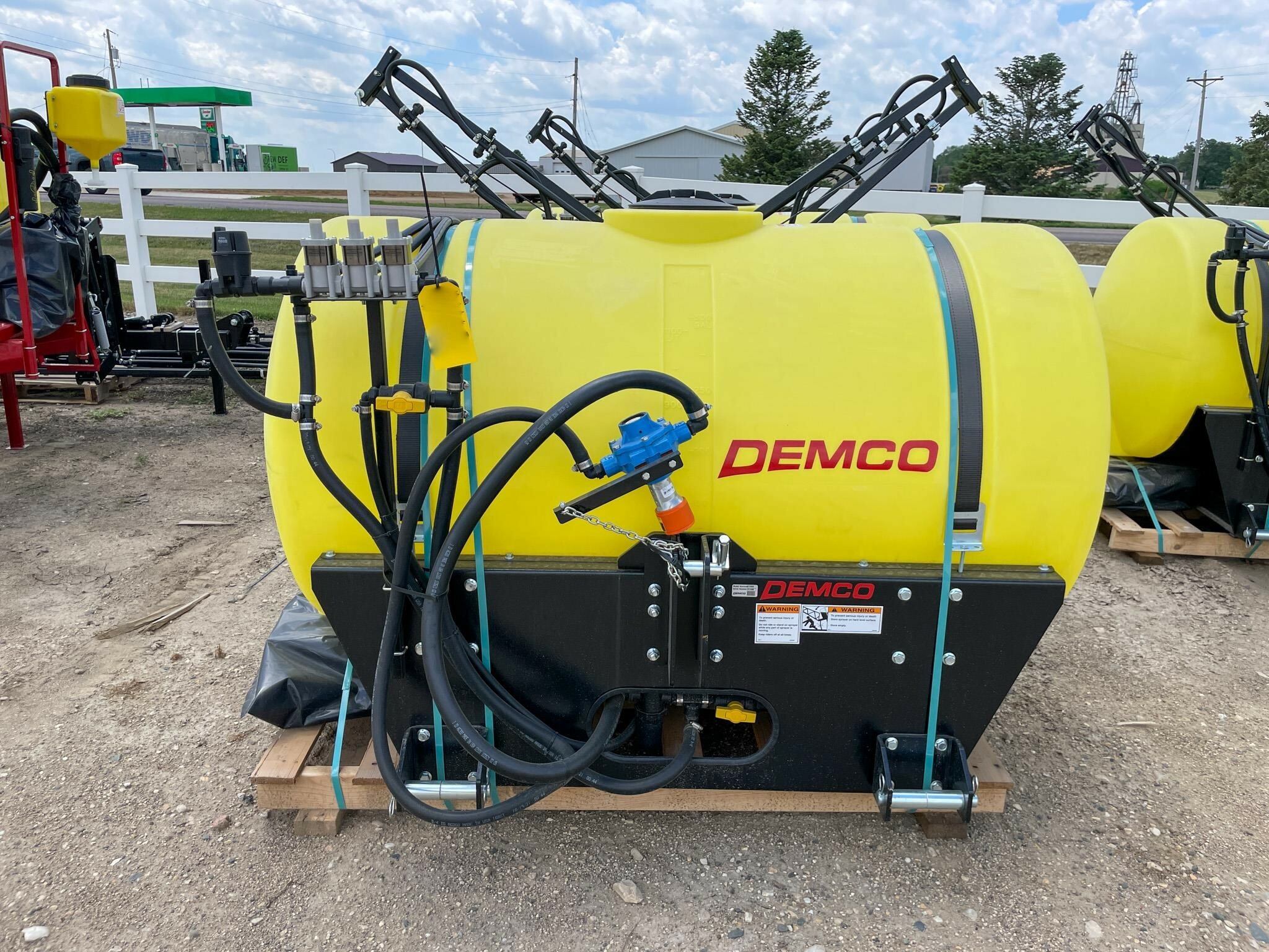 2025 Demco RM200 Pull-Type Sprayer - $5,566 | Machinery Pete