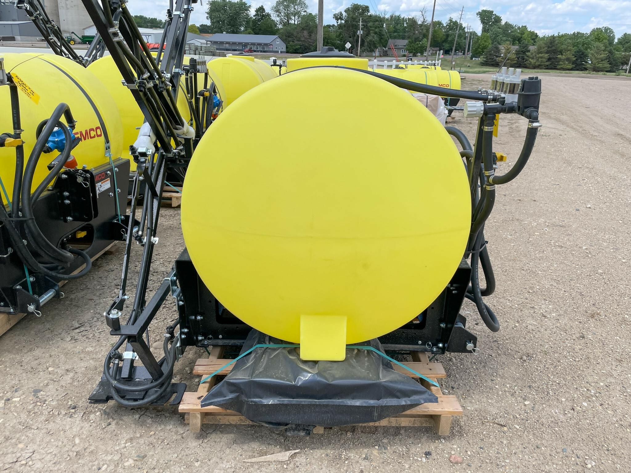 2025 Demco RM200 Pull-Type Sprayer - $5,098 | Machinery Pete