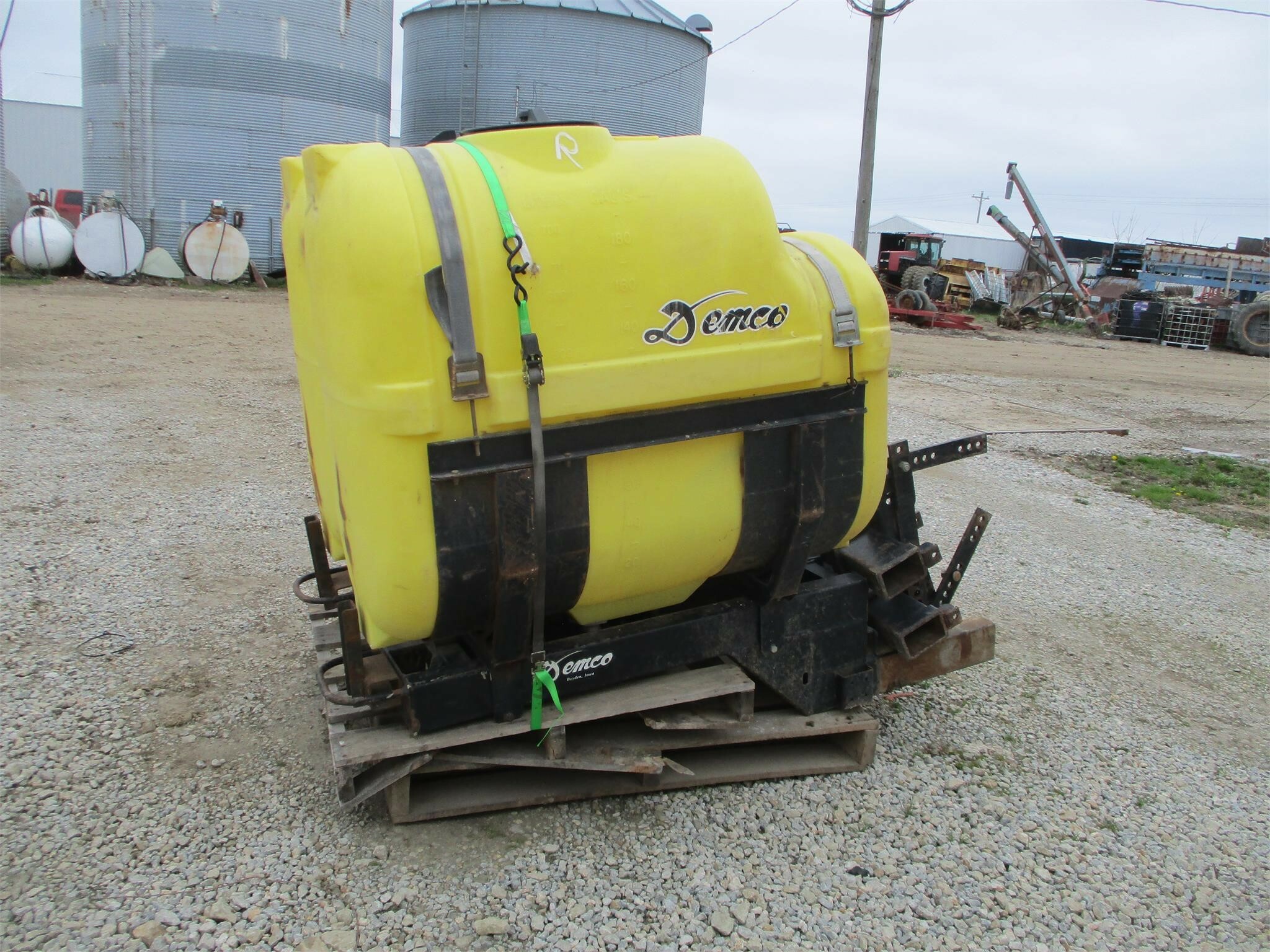 Demco 250 Tank - $3,500 | Machinery Pete