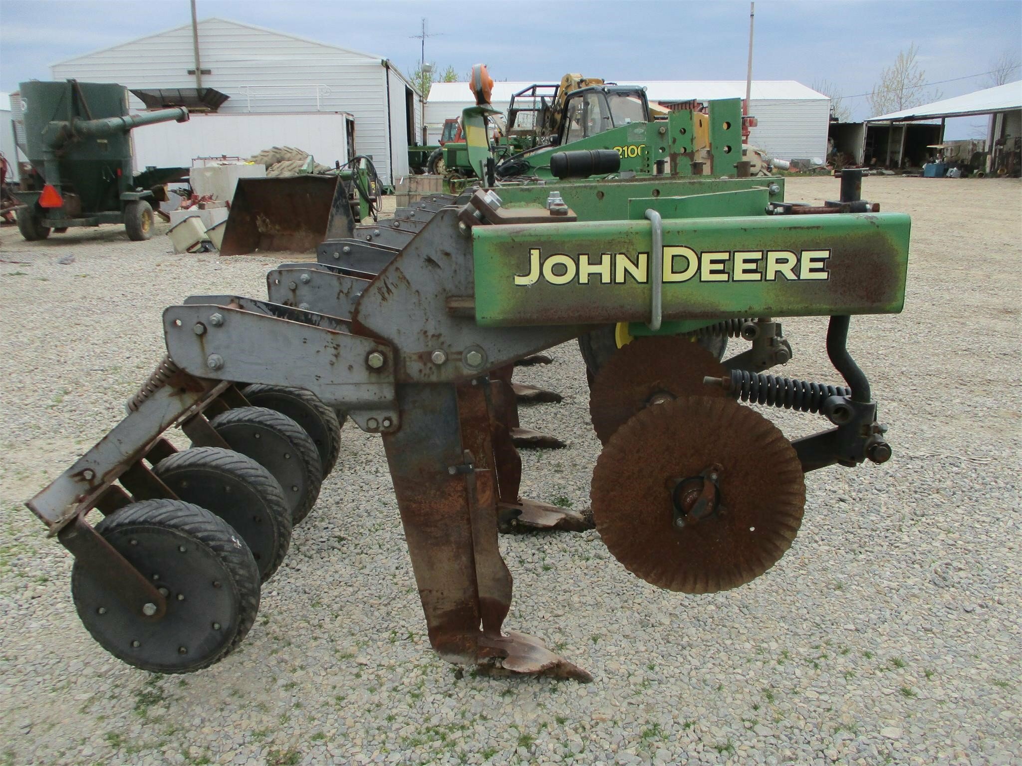 John Deere 2100 In-Line Ripper - $Call | Machinery Pete