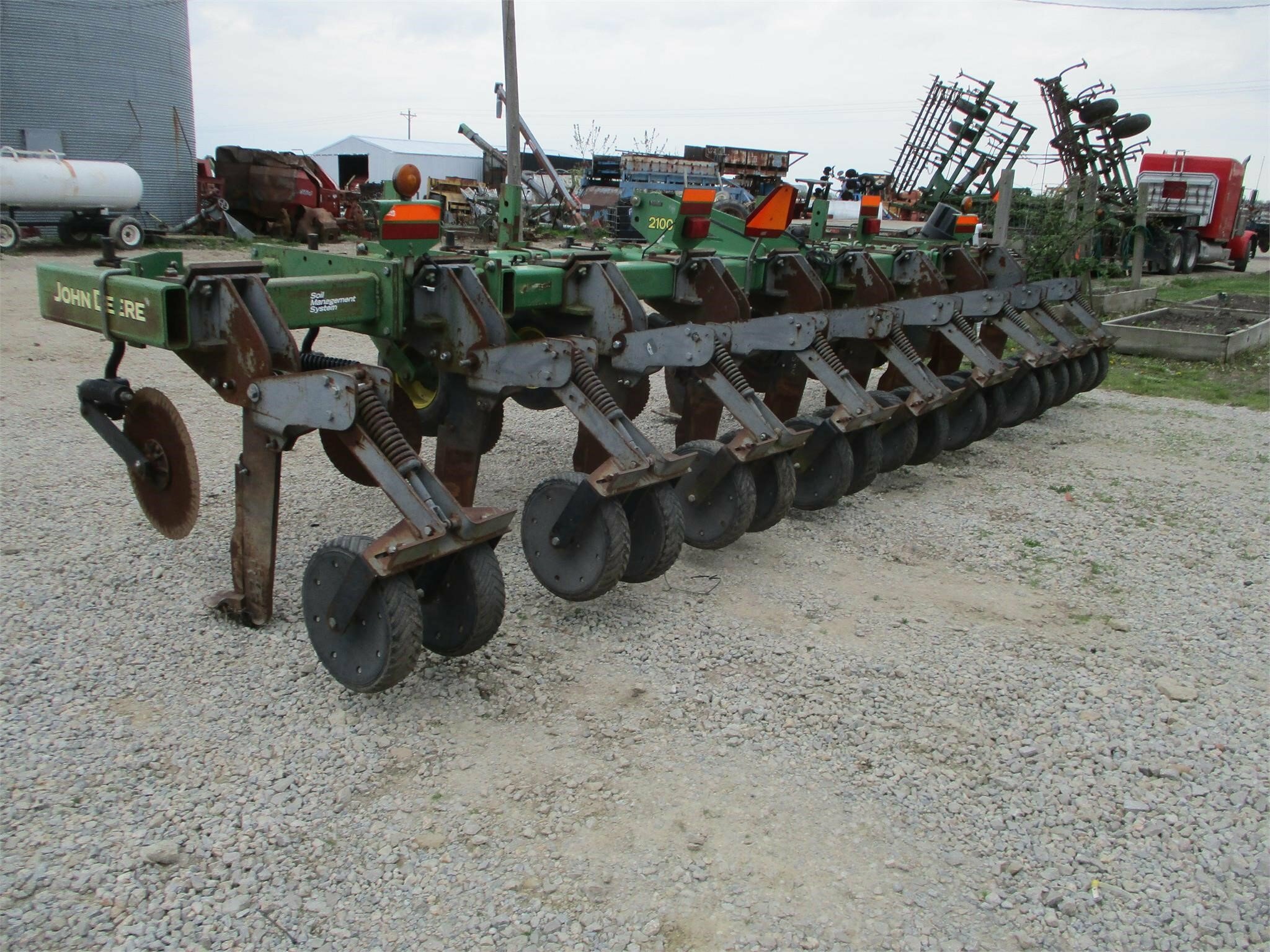 John Deere 2100 In-Line Ripper - $Call | Machinery Pete