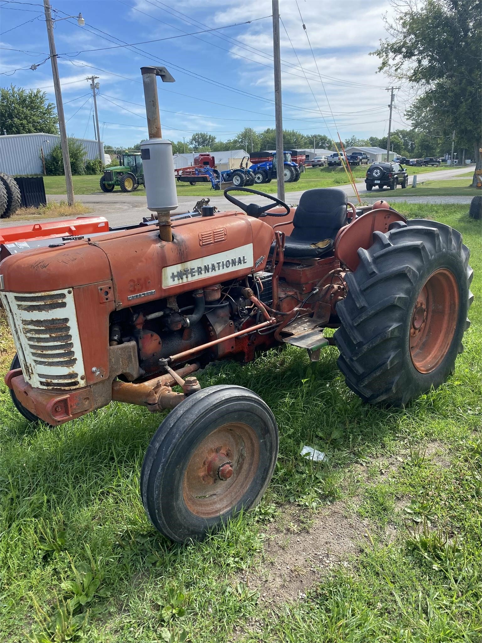 International Harvester 350 Tractor - $4,500 | Machinery Pete