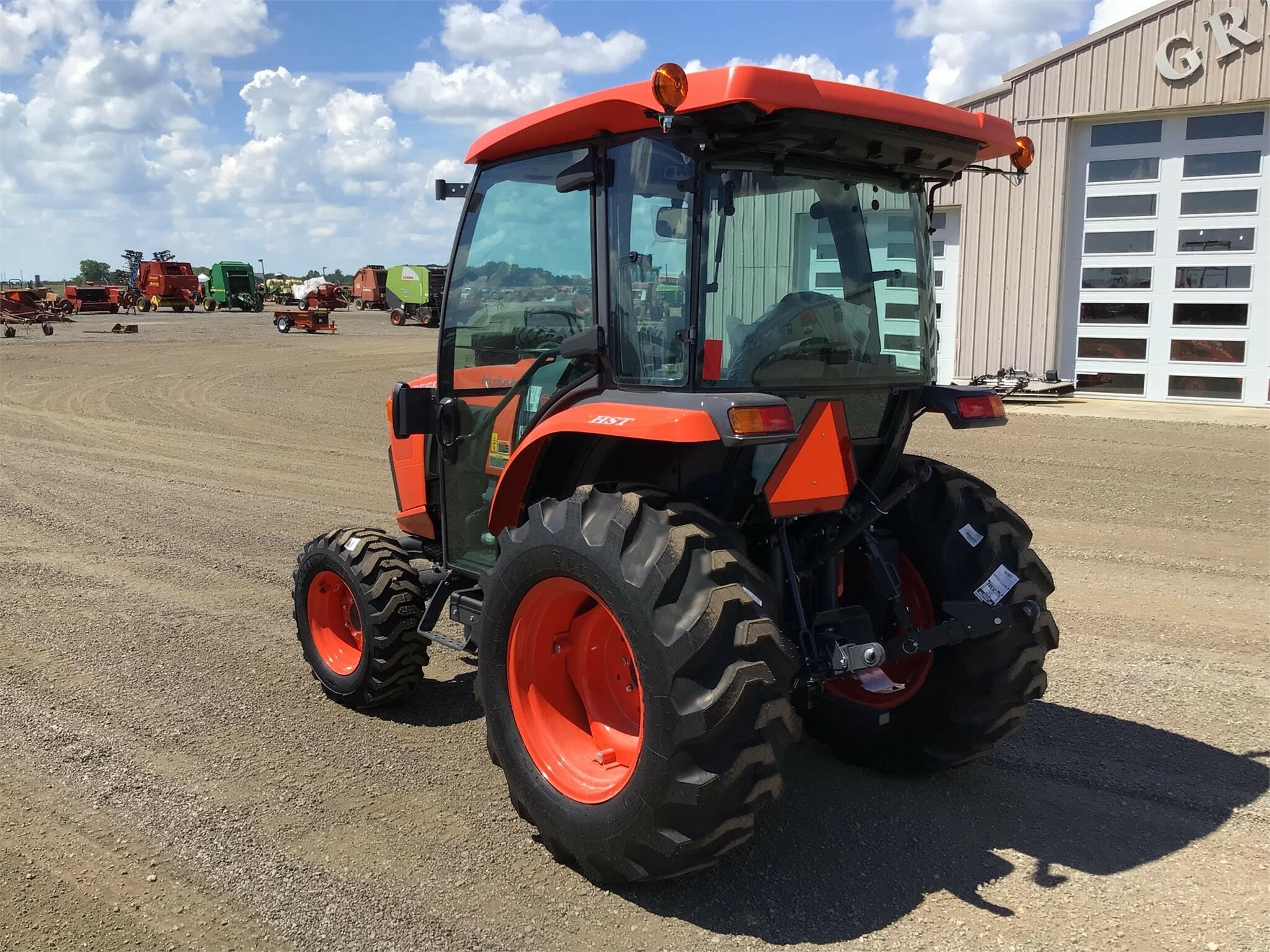 Kubota L3560 Tractor - $Call | Machinery Pete
