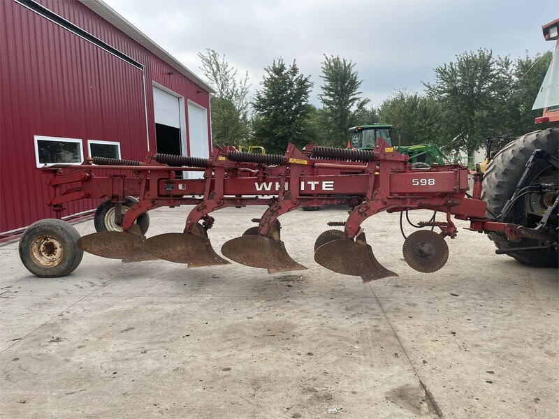 Used White Plows for Sale - 32 Listings | Machinery Pete
