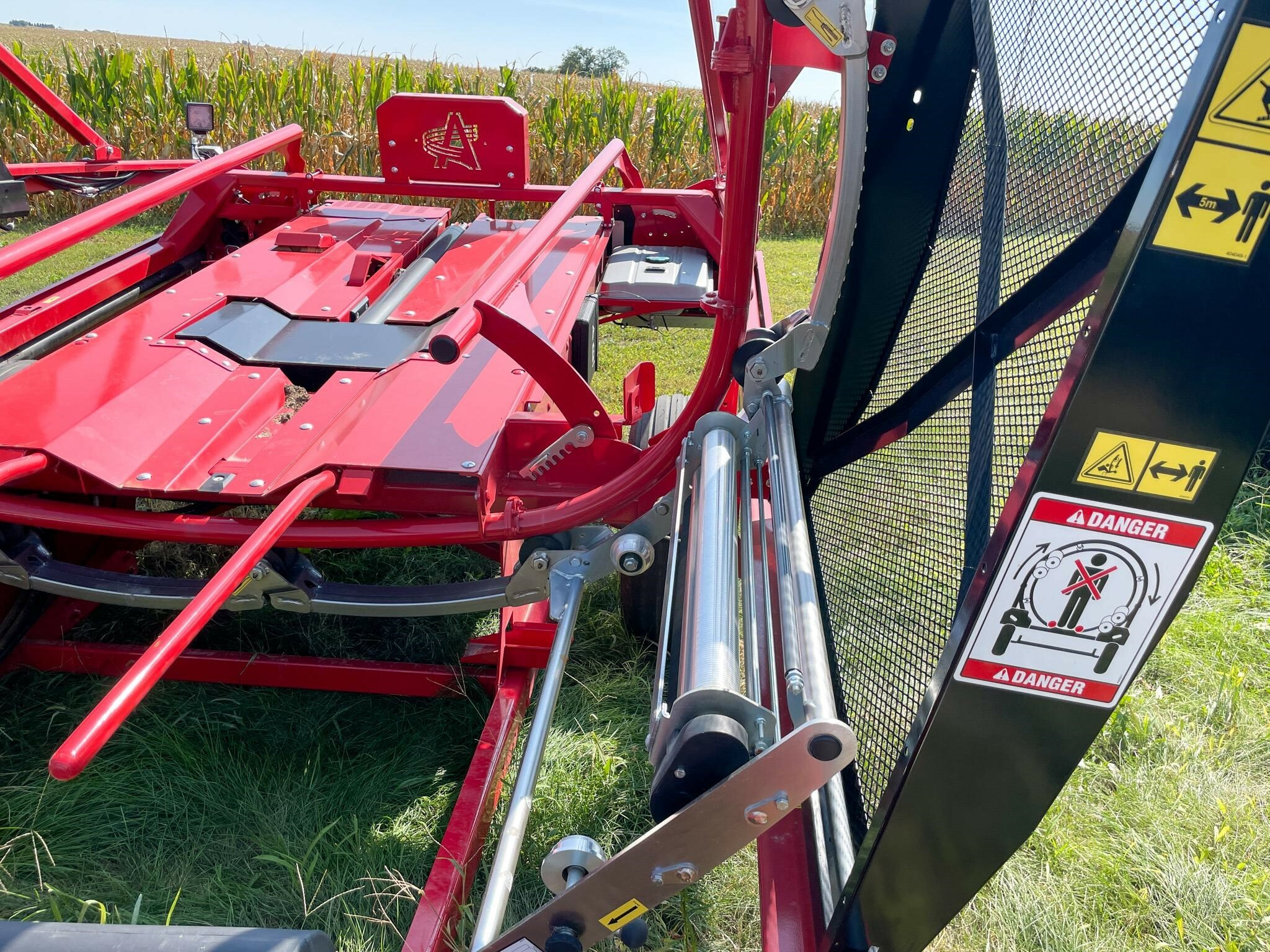 2025 Anderson Hybrid X Bale Wrapper - $70,000 | Machinery Pete