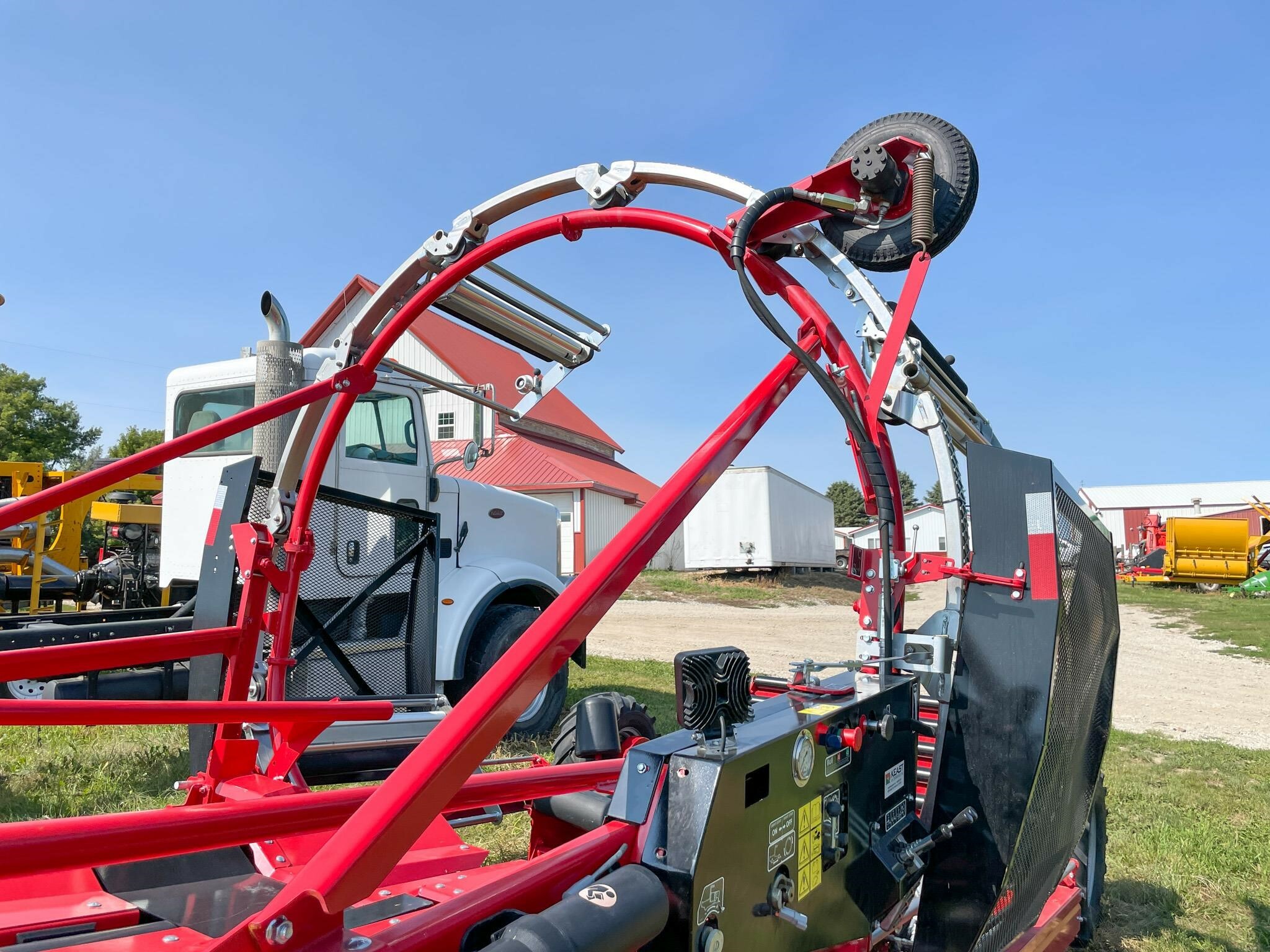 2025 Anderson Hybrid X Bale Wrapper - $70,000 | Machinery Pete