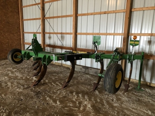 Used V Rippers for Sale | Machinery Pete