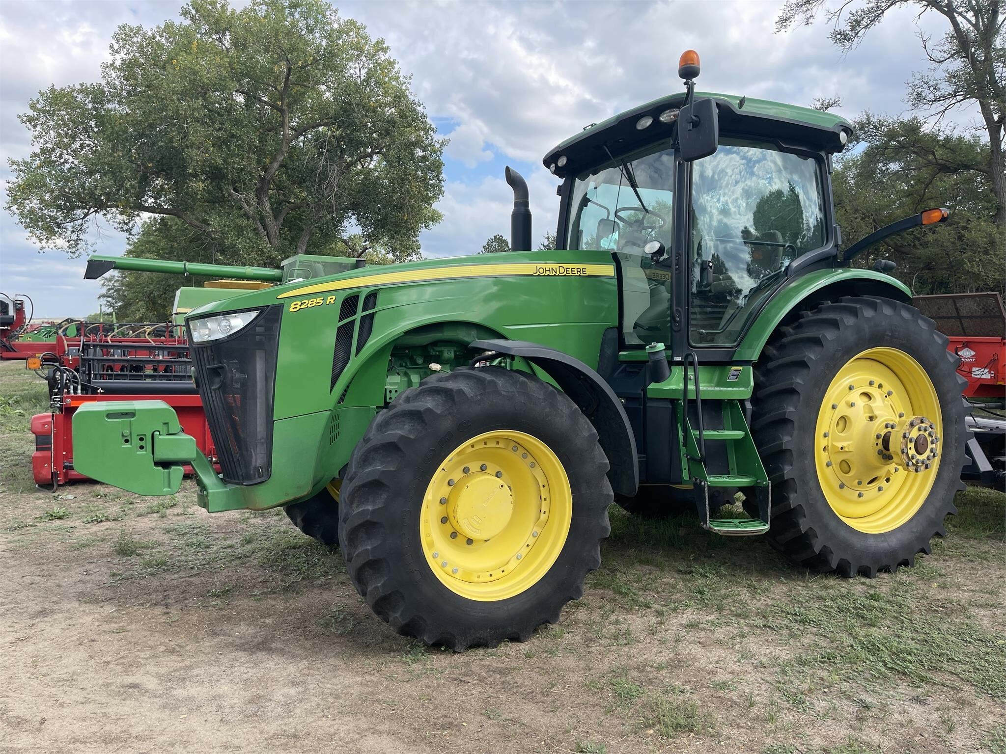 2013 John Deere 8285R Tractor - $175,000 | Machinery Pete
