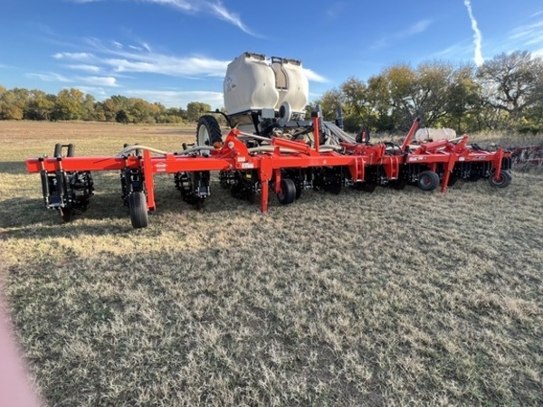 Used Strip-Till for Sale - 127 Listings | Machinery Pete