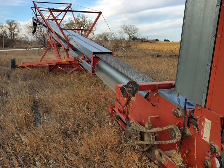 Hutchinson Squeeze Belt Augers and Conveyor - $8,000 | Machinery Pete