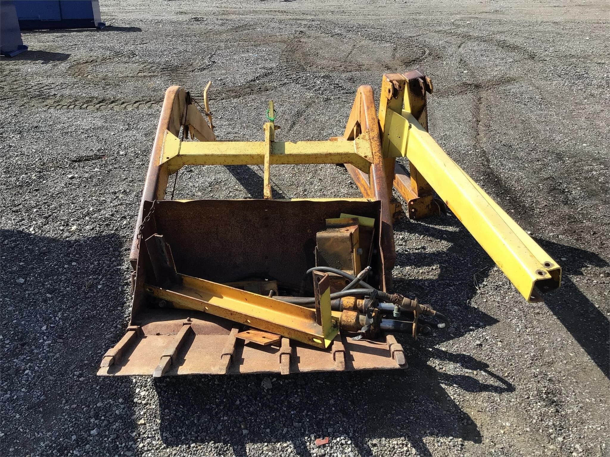 Freeman 2000 Bale Wagons and Trailer - $750 | Machinery Pete