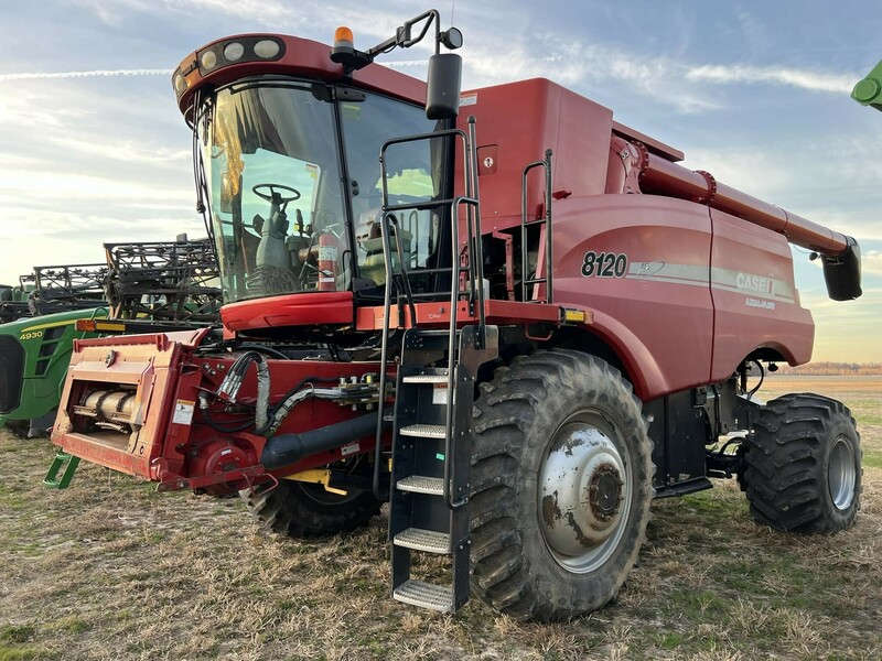 Used Combines for Sale - 5432 Listings | Machinery Pete