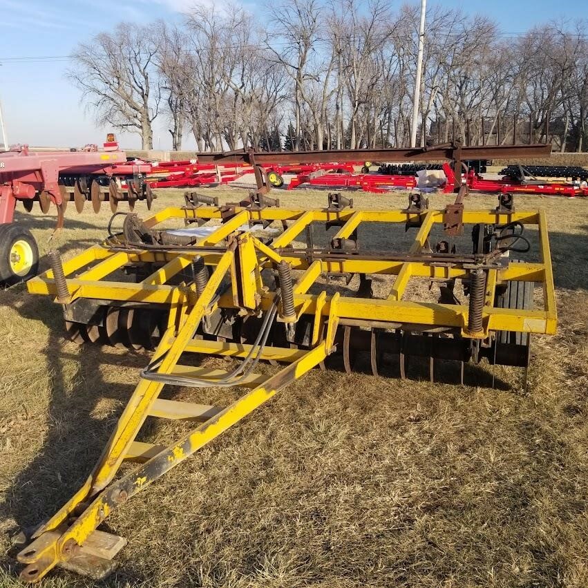 1985 Landoll 275 Soil Master Chisel Plow - $2,500 | Machinery Pete