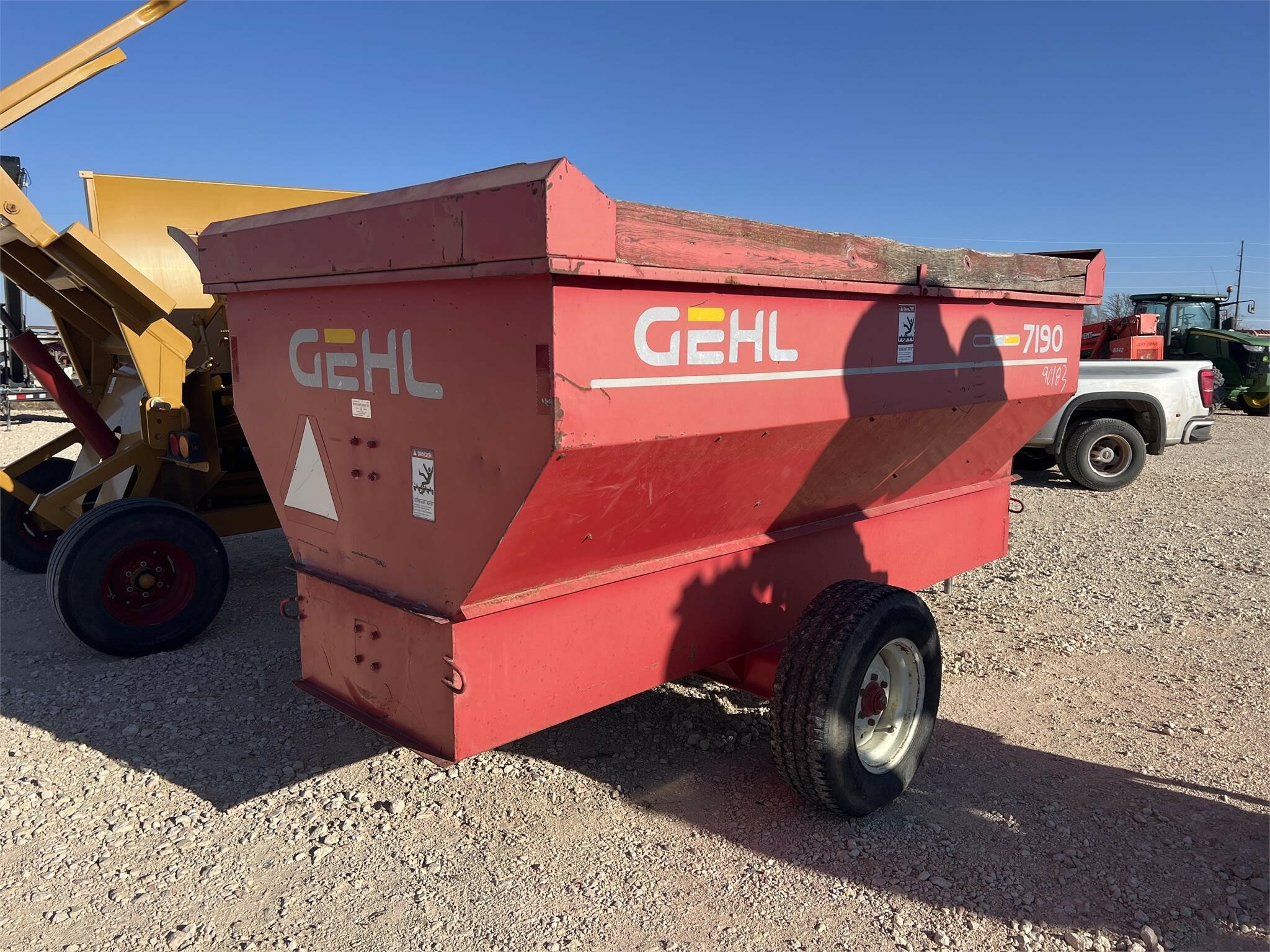 Gehl 7190 Grinders and Mixer - $Call | Machinery Pete